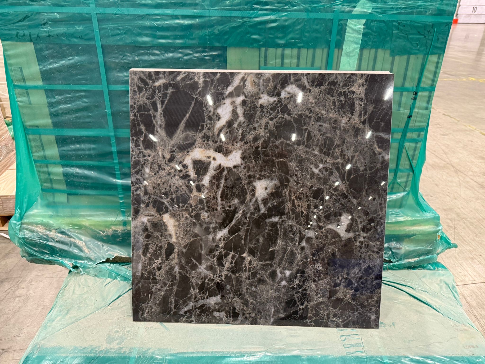 Dark Marble granite ceramic 90 square meters, 60x60 cm - PS Auction ...