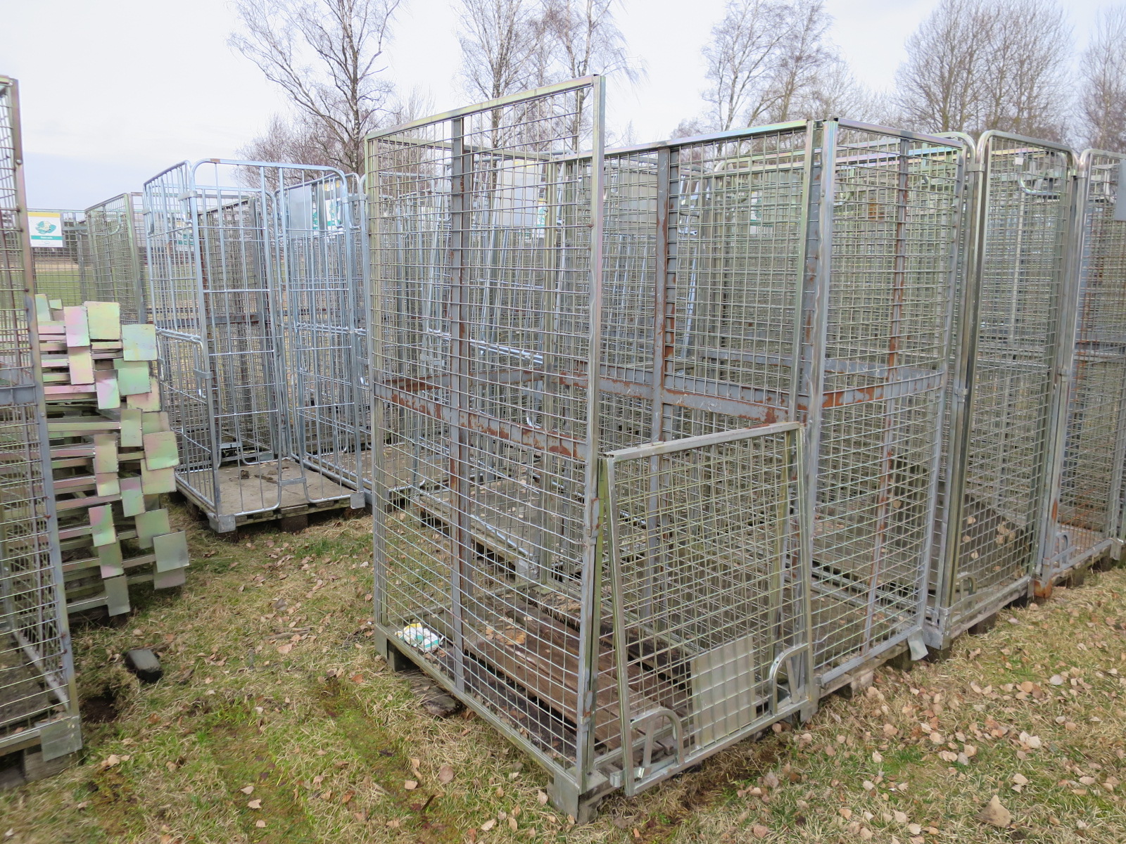 Storage Cages - PS Auction - We value the future - Largest in net auctions