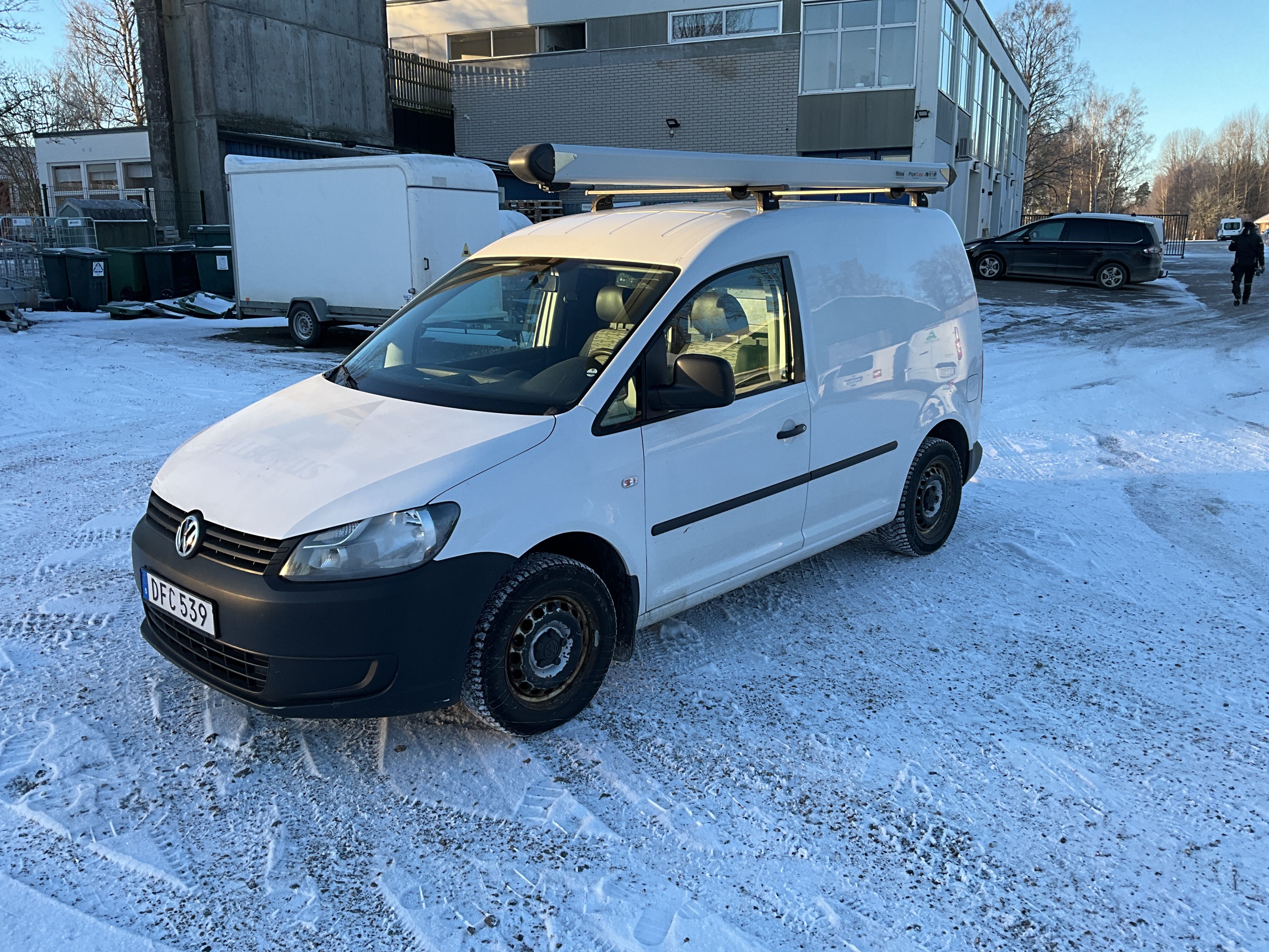 Volkswagen Caddy Skåpbil 2.0 EcoFuel Manuell, 109hk, 2011 - Auktioner online - Nätauktioner ...