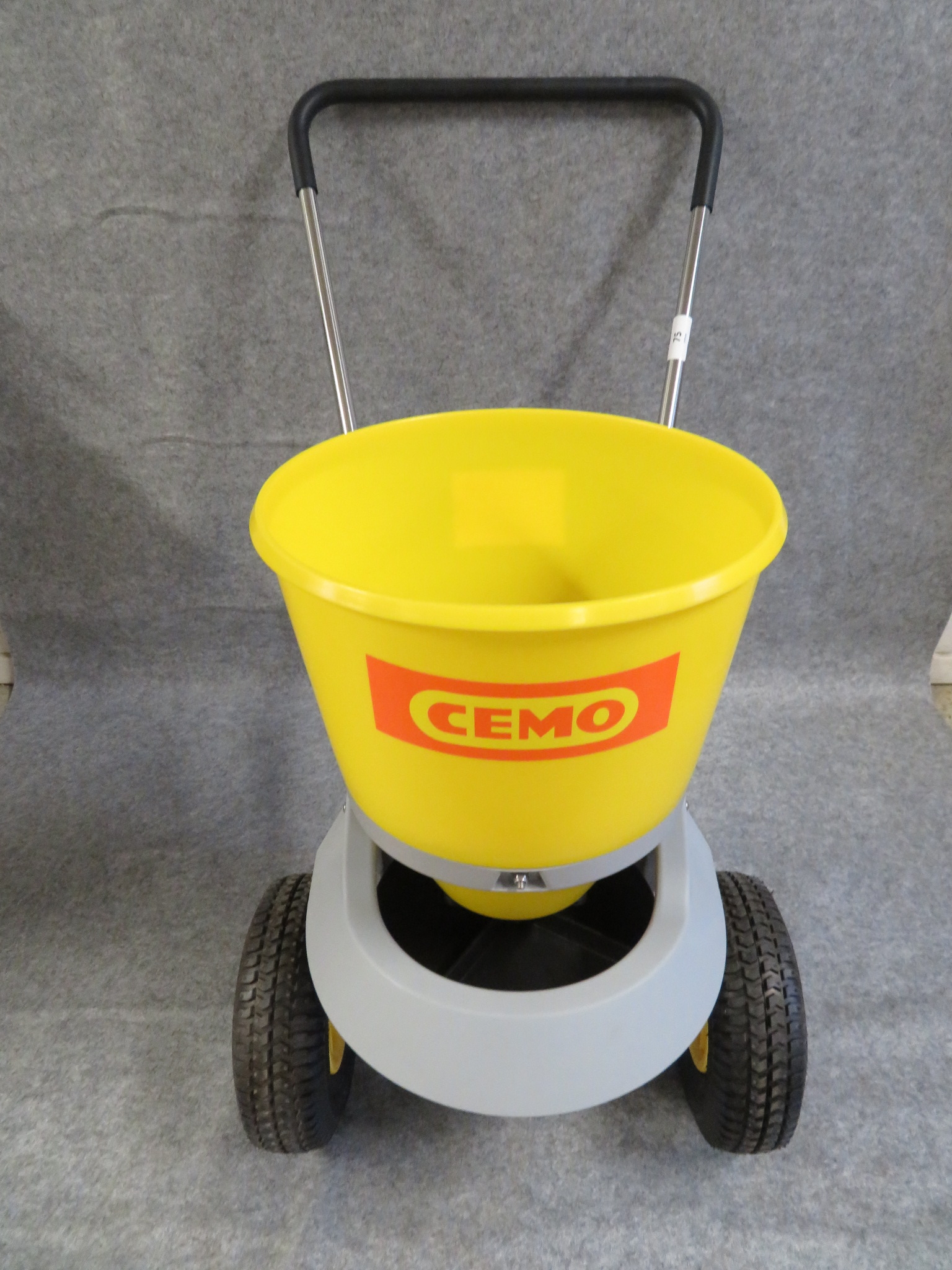 Spridare Cemo SW 20-C - Units - Ledande på konkursauktioner