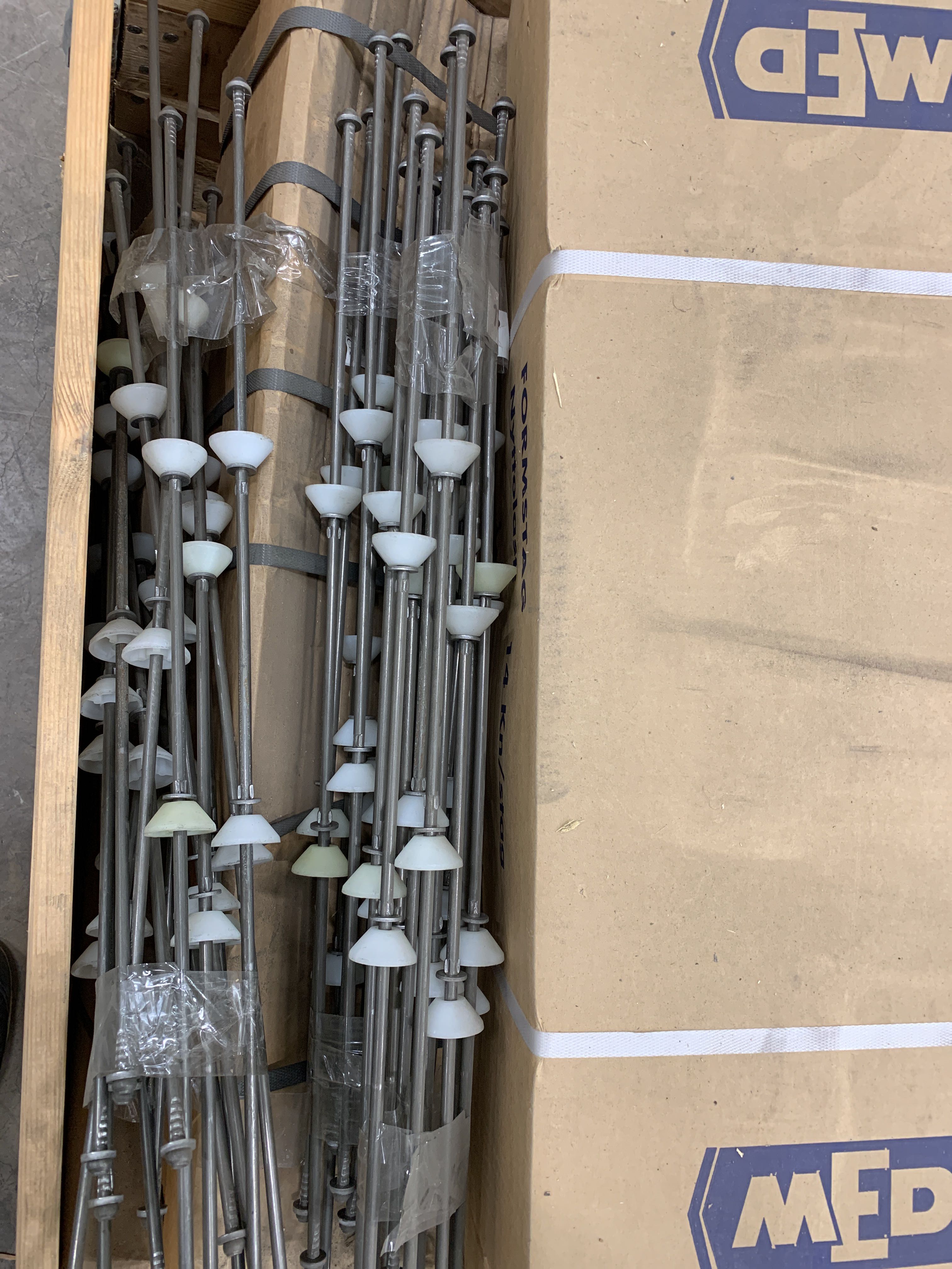 Stool with shaped braces - PS Auction - We value the future - Largest ...