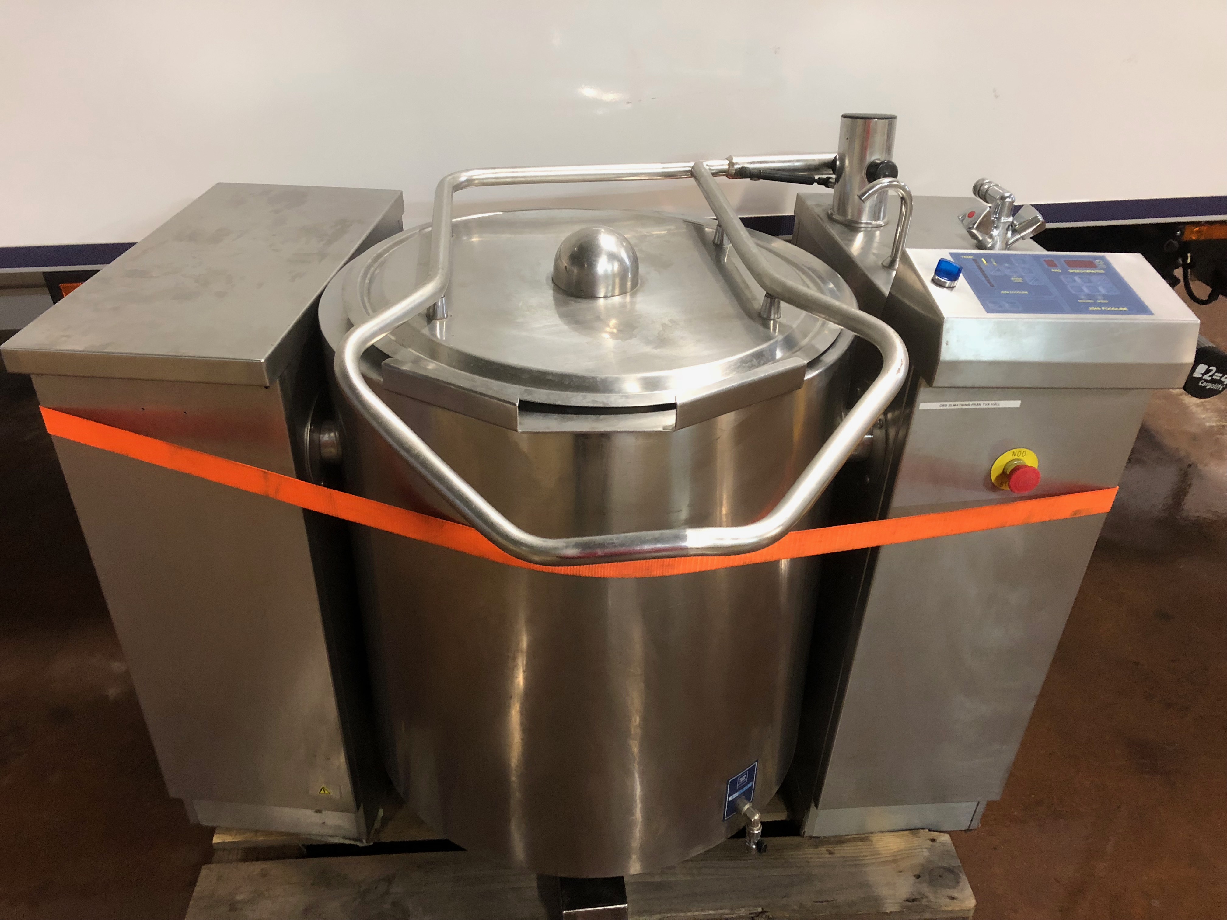 Jöni Multi-Mix cooking pot 100L with stirrer. - PS Auction - We value ...