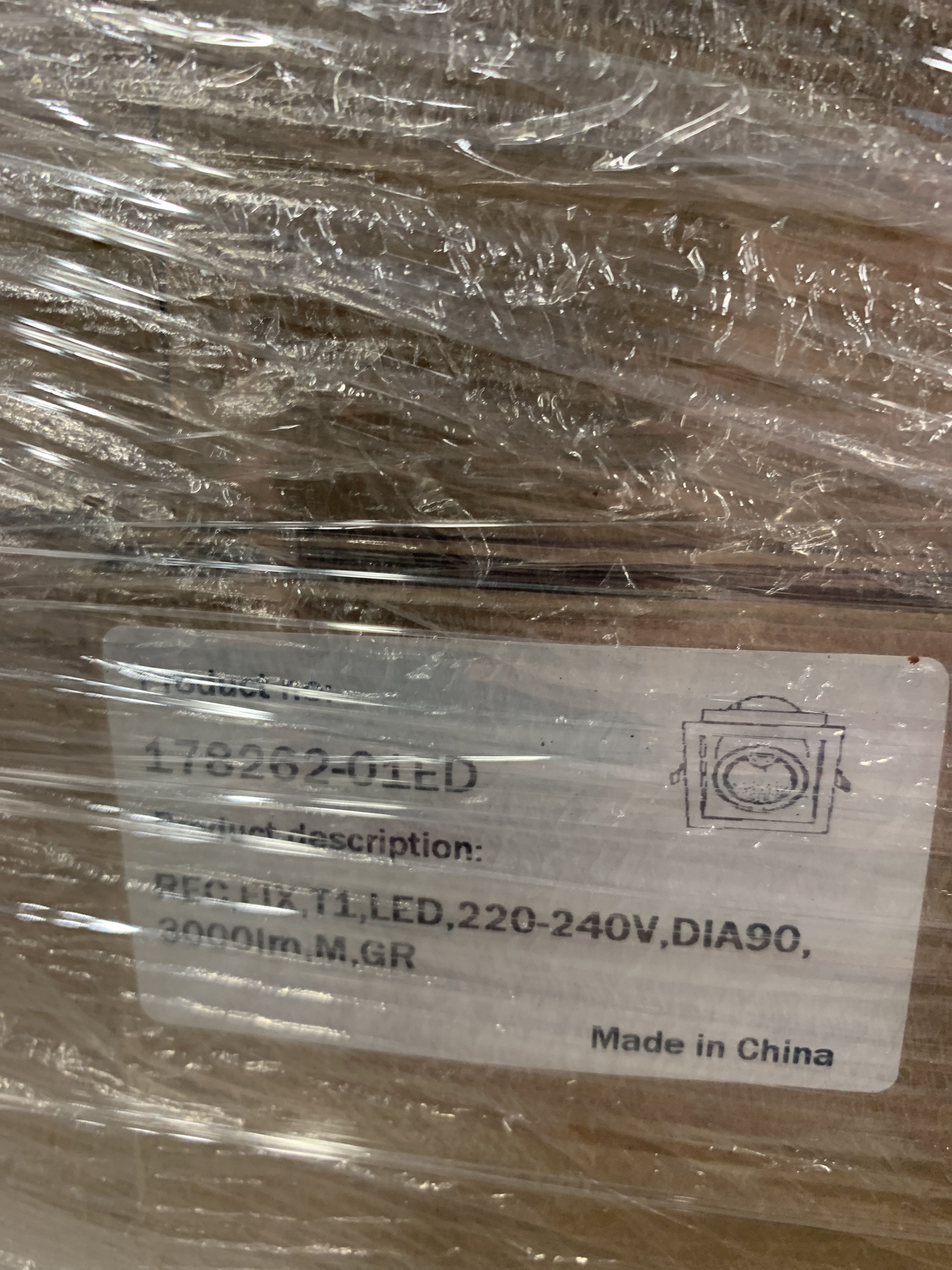 Ca 60 st Spotlights Fagerhult Touch Midi rec 230V 27W - Auktioner online - Nätauktioner ...