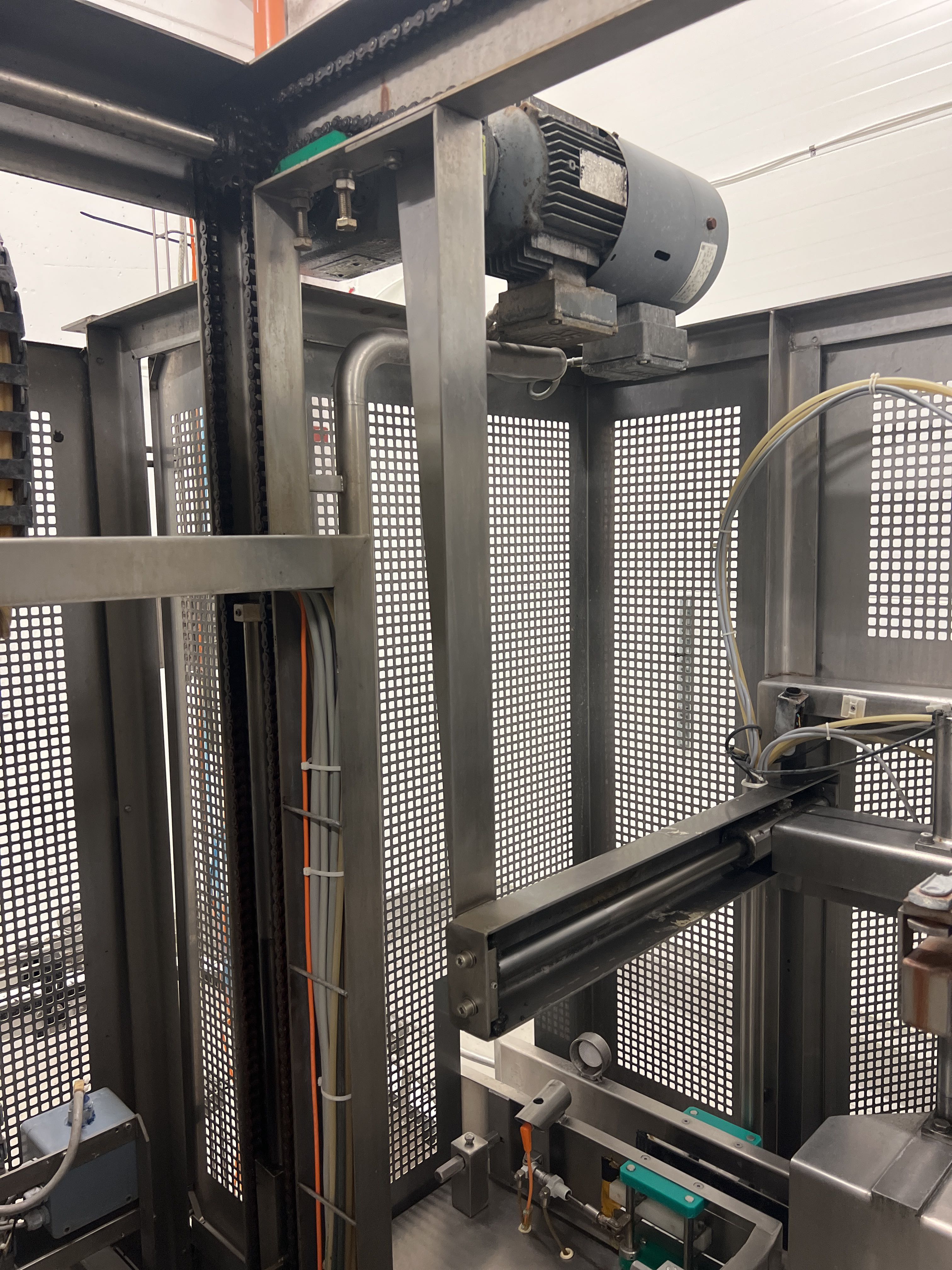 Cart filler Elopak APM6040cll -1989 - PS Auction - We value the future ...