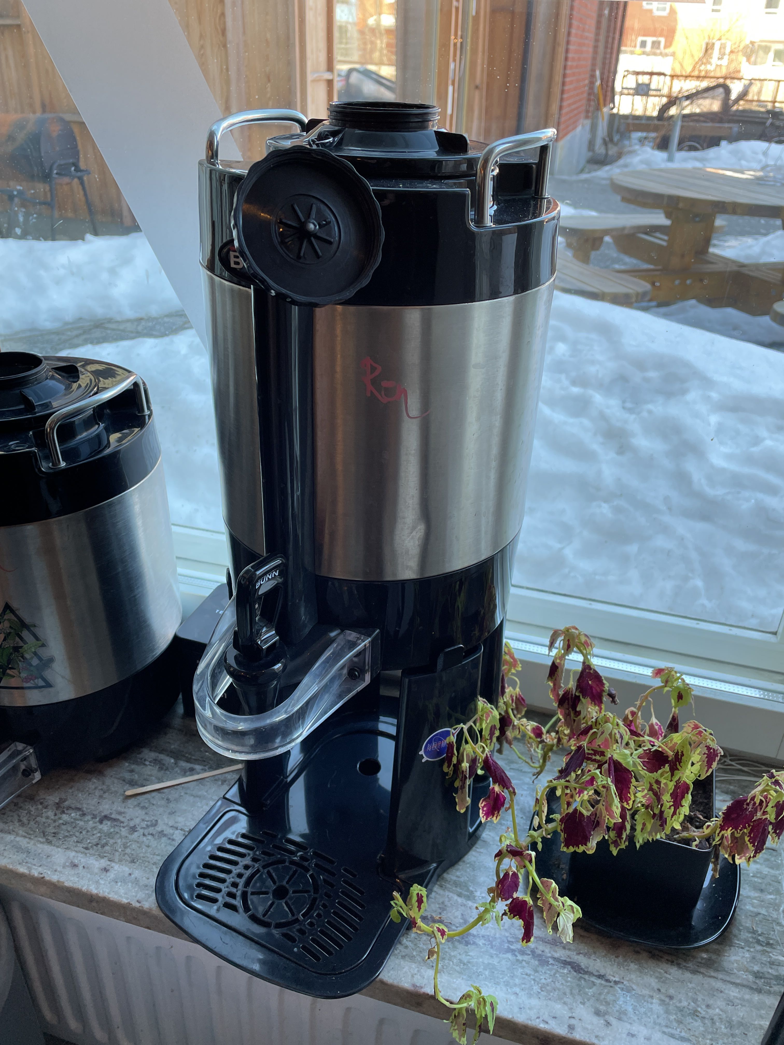 Kaffebryggare Bunn ICB Tower & termosar - Auktioner online ...