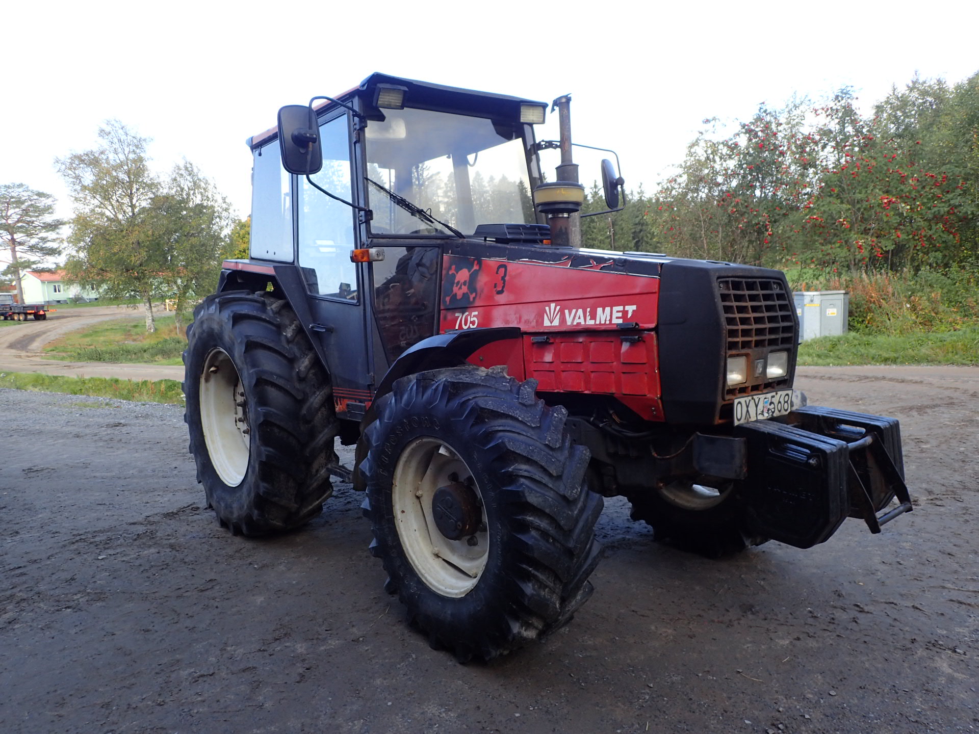 VALMET 705 Jordbrukstraktor - PS Auction - We value the future ...