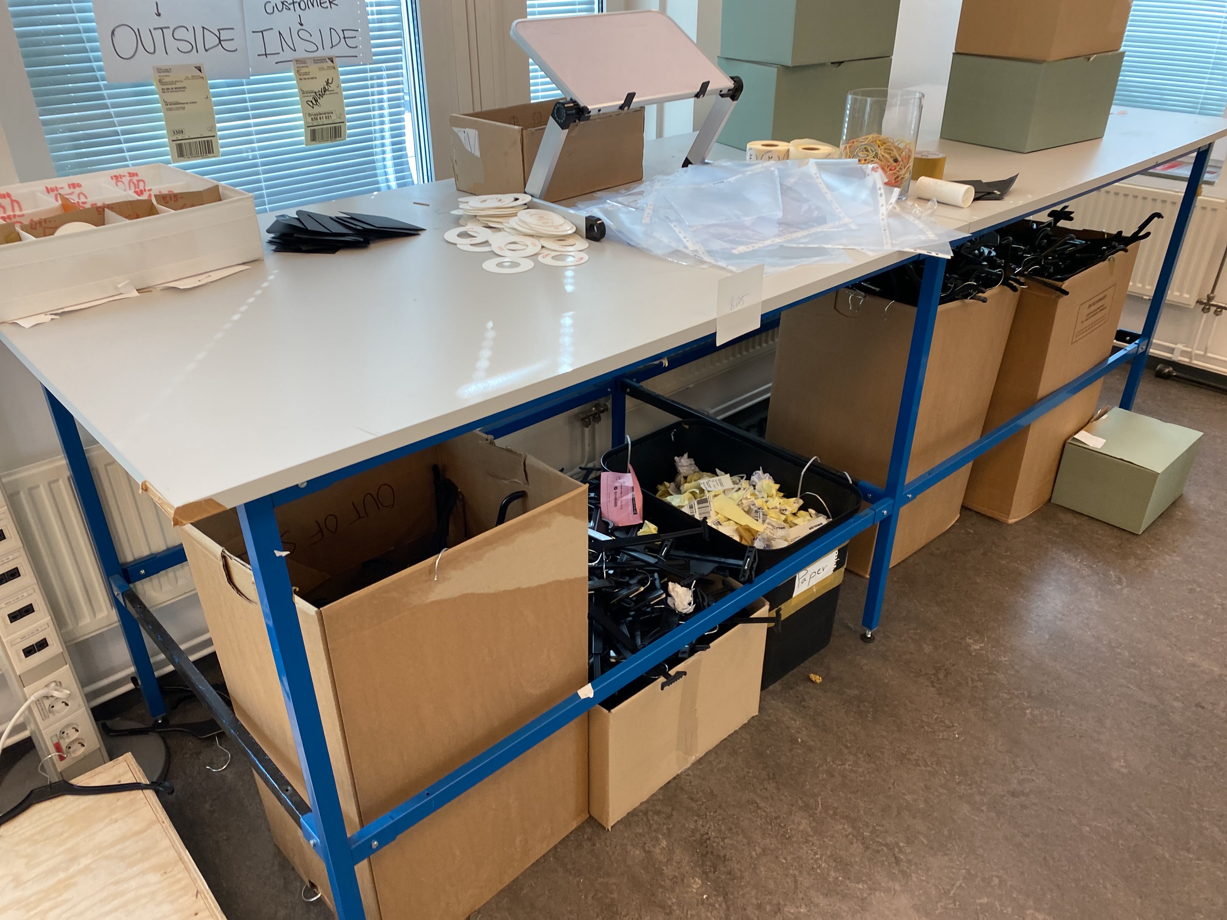 Packing table and desk - PS Auction - We value the future - Largest in ...