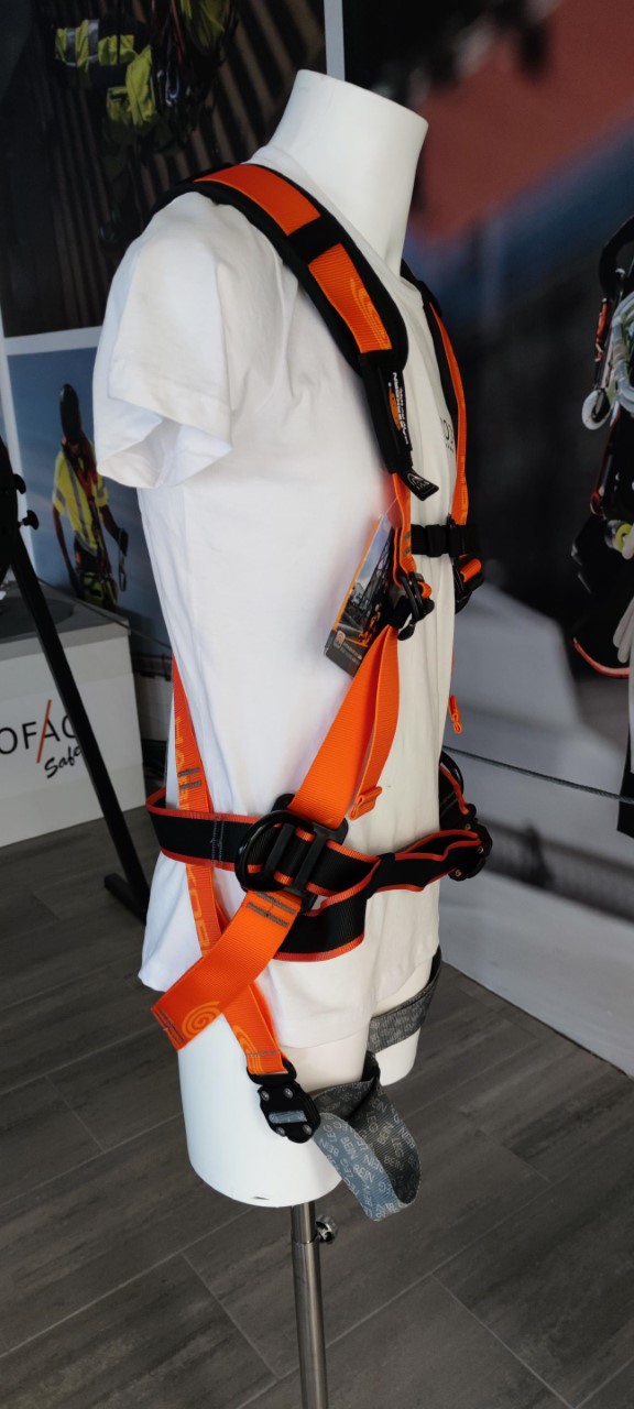 Fallskyddsutrustning Roofac 4st - Auktioner online - Nätauktioner & Konkursauktioner | PS Auction