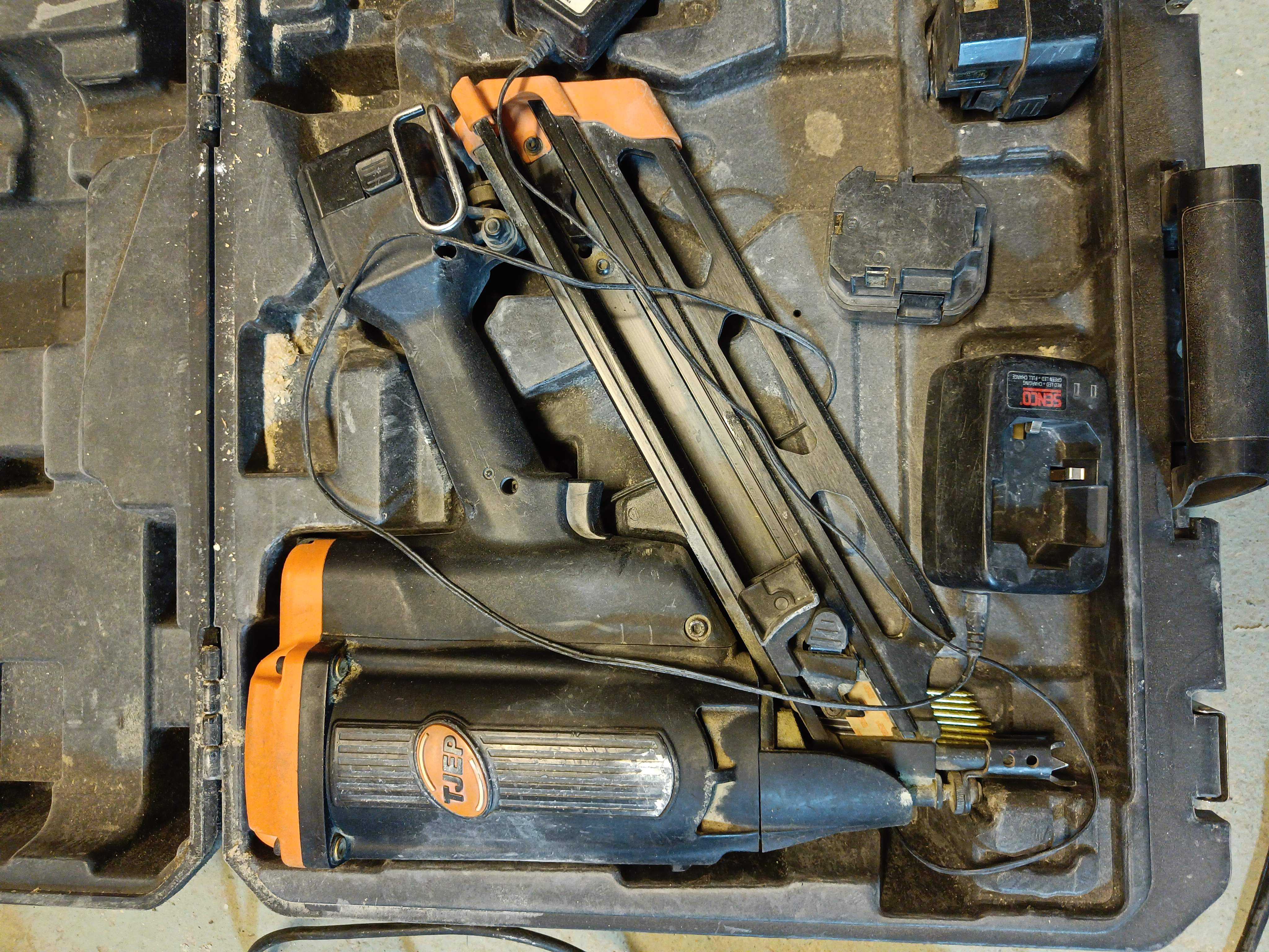 Hand machines - PS Auction - We value the future - Largest in net auctions