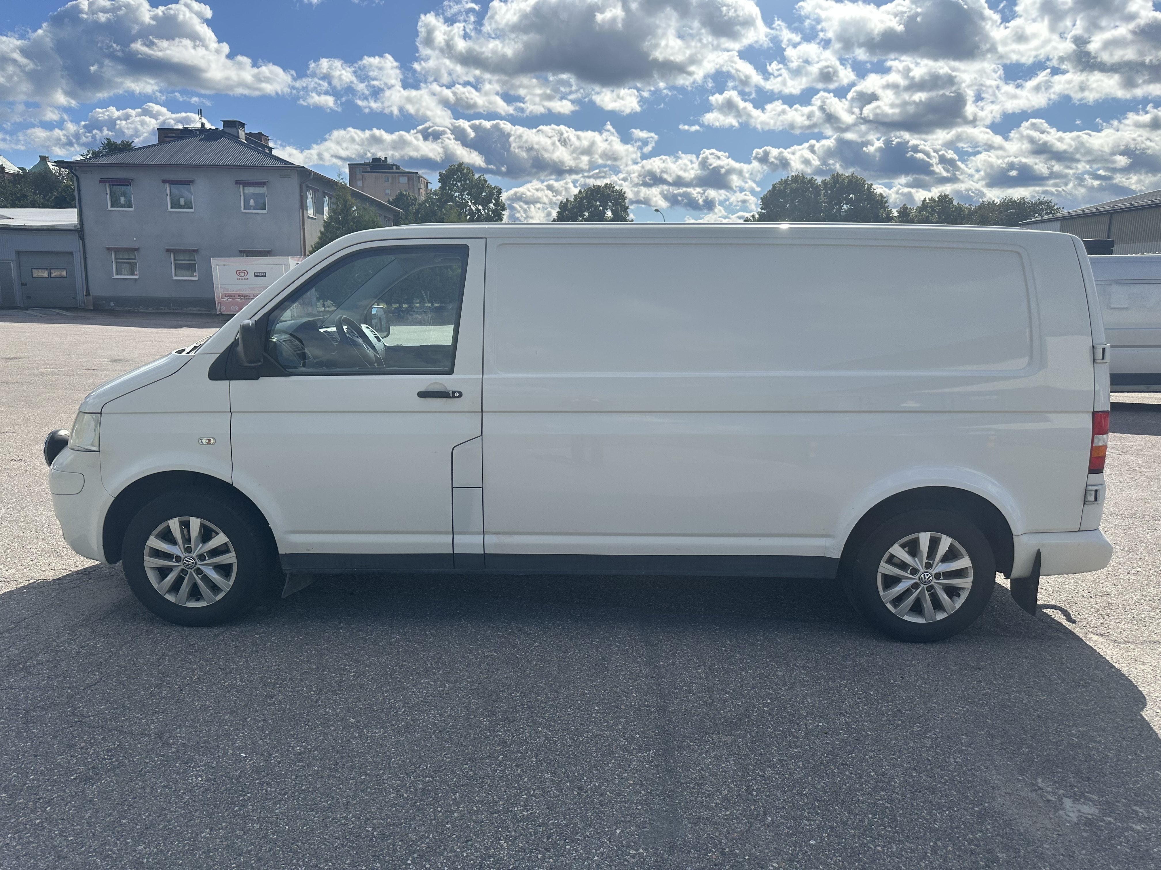 VW Transporter T28 1.9 TDI Manuell -2009 - Auktioner online ...