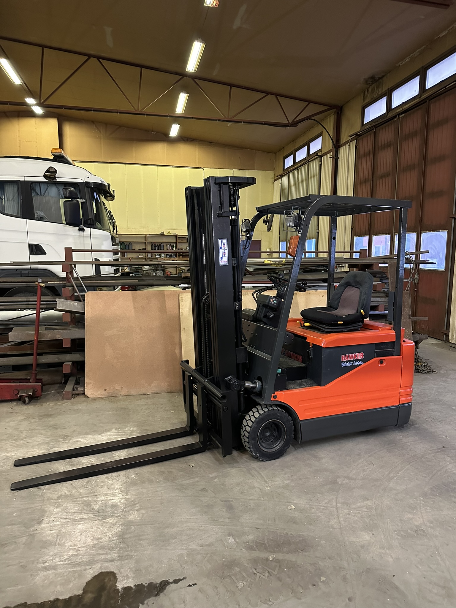Electric counterbalance truck Toyota 5FBE18, 2002 with battery 2016 ...