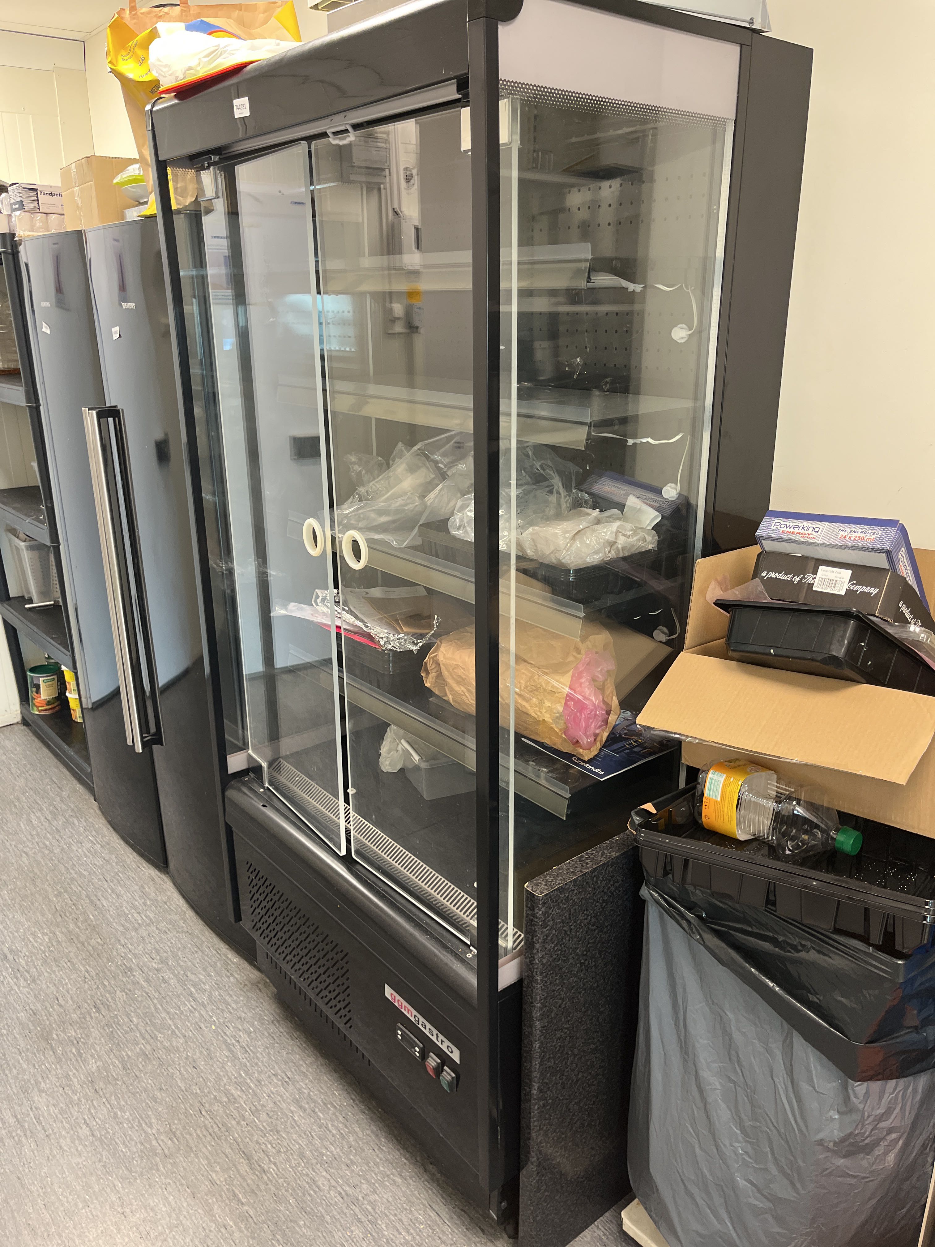 Display fridge GGM Gastro - PS Auction - We value the future - Largest ...