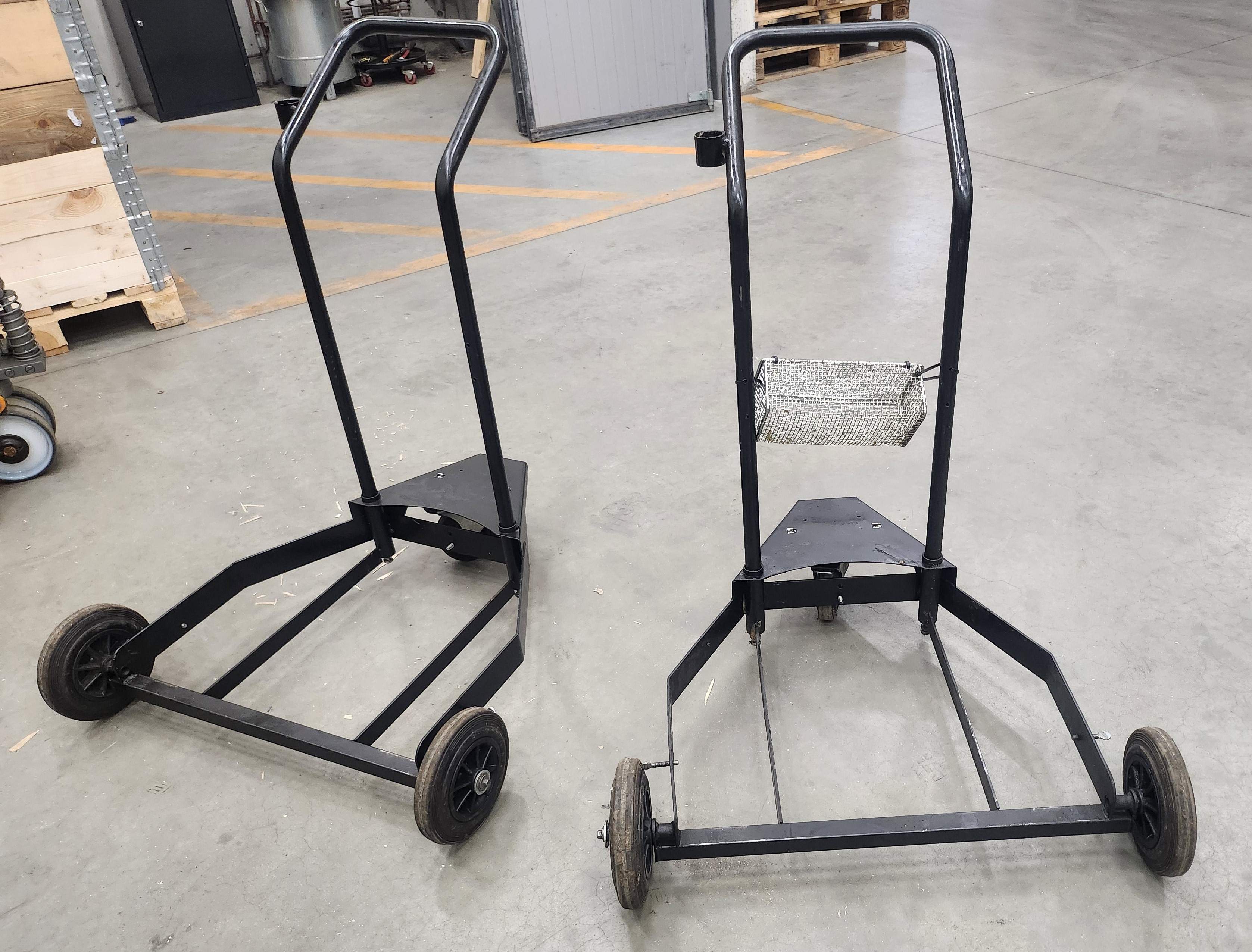 2 barrel carts - PS Auction - We value the future - Largest in net auctions