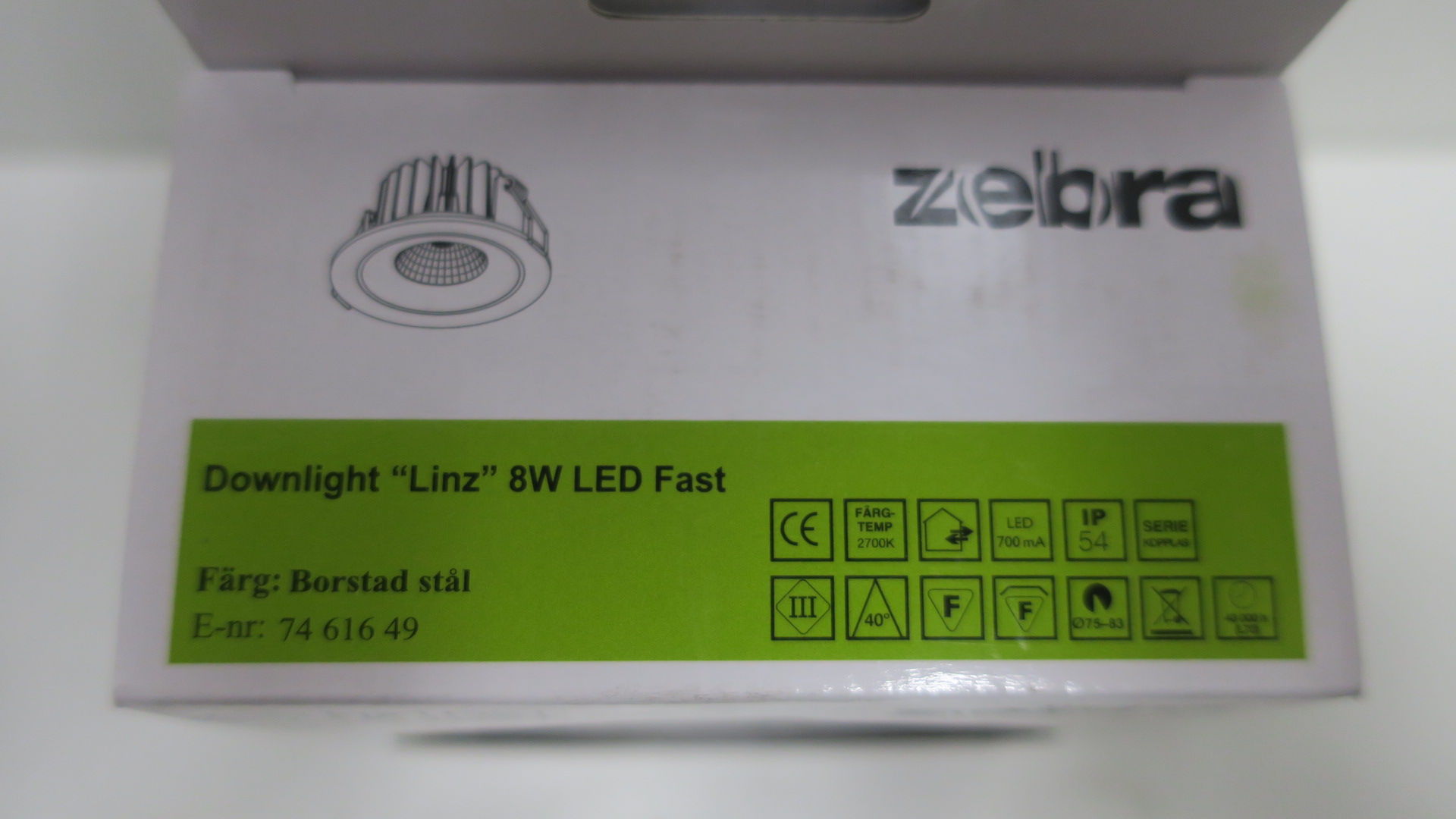 18st Zebra Downlight "Linz" 8W LED Fast Borstat stål - PS Auction - We ...