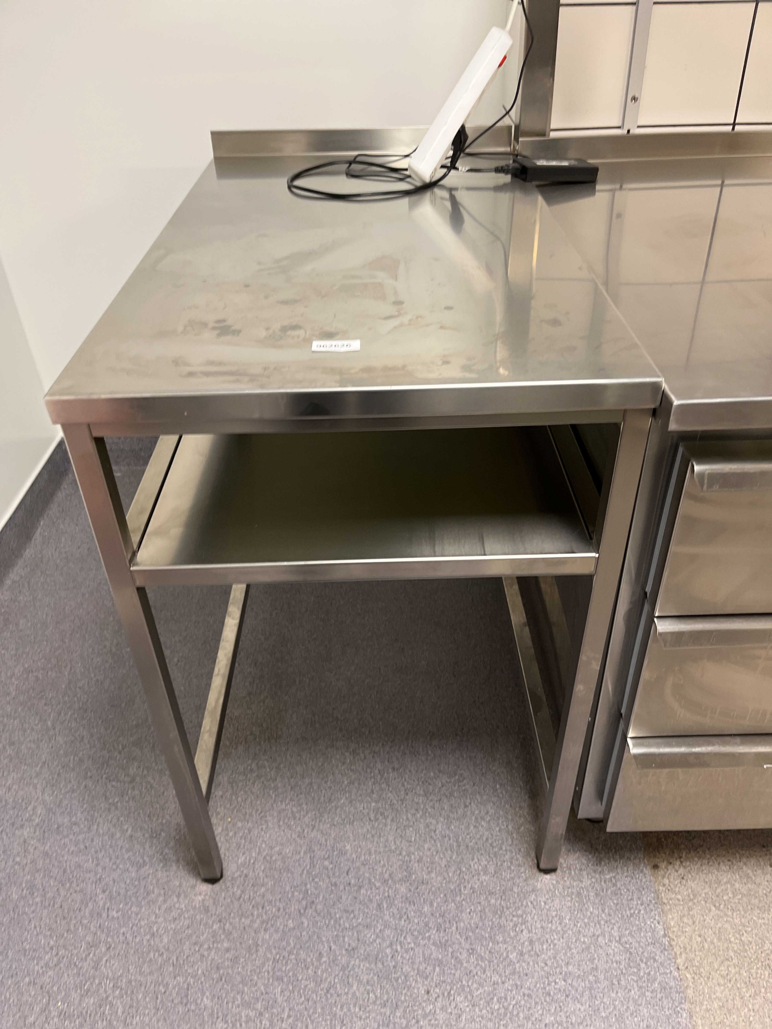Stainless side table 60x105 cm - PS Auction - We value the future ...