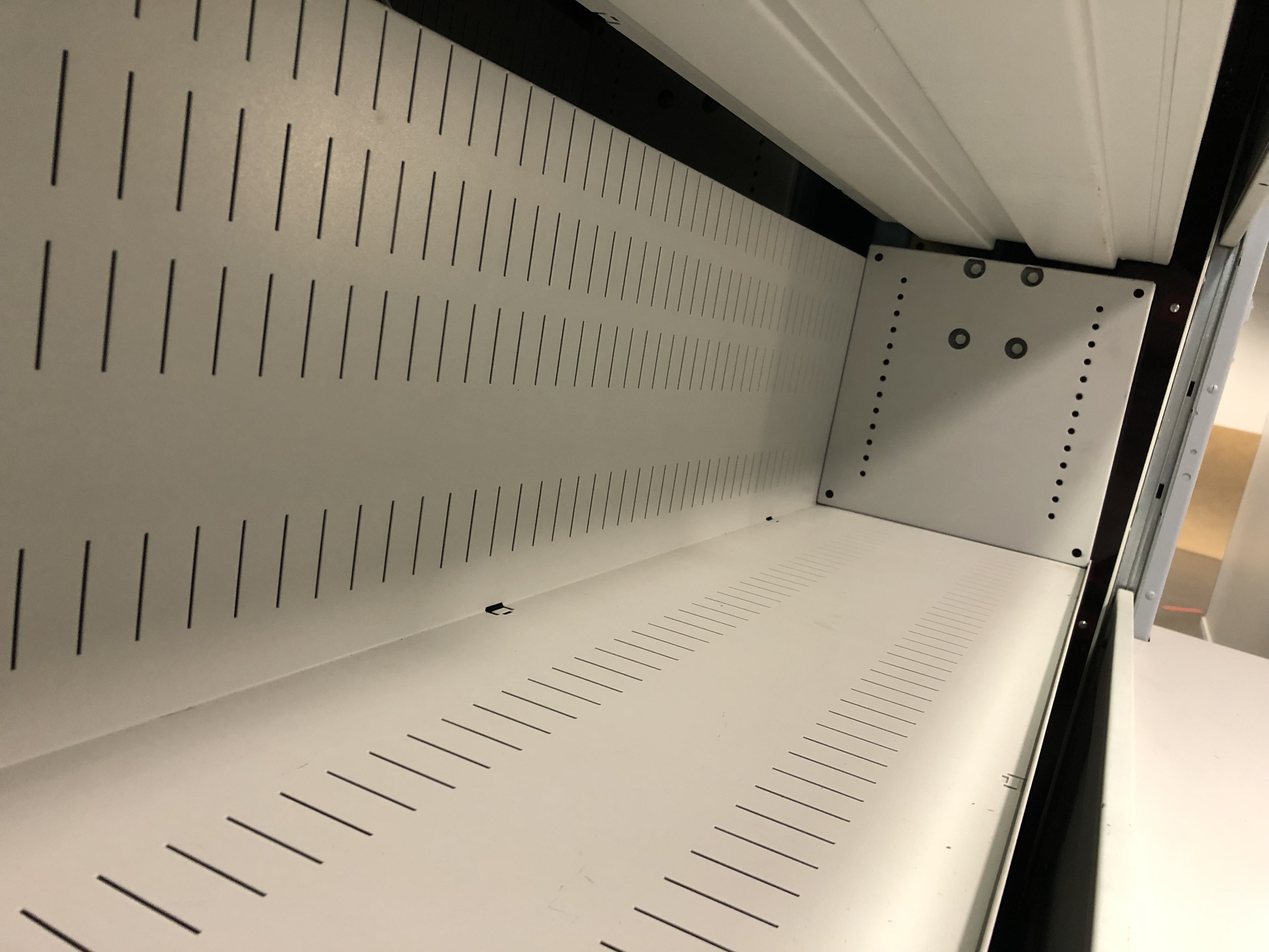 Kardex Lektriever SYS-1151541 karusellihylly (purettu myyntiä varten ...