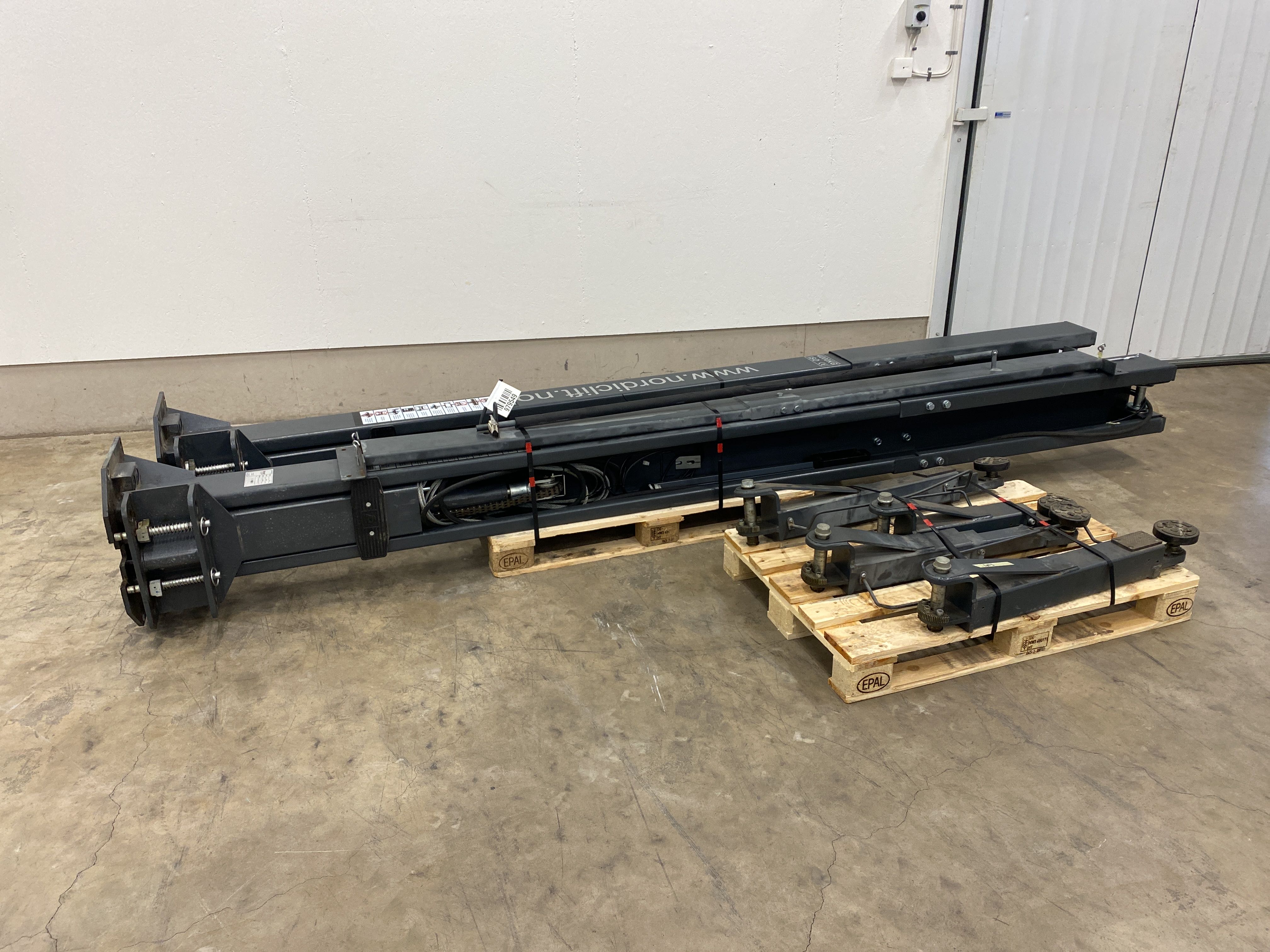 2-pelarlyft Nordic EAE EE-6214E - Auktioner online - Nätauktioner ...