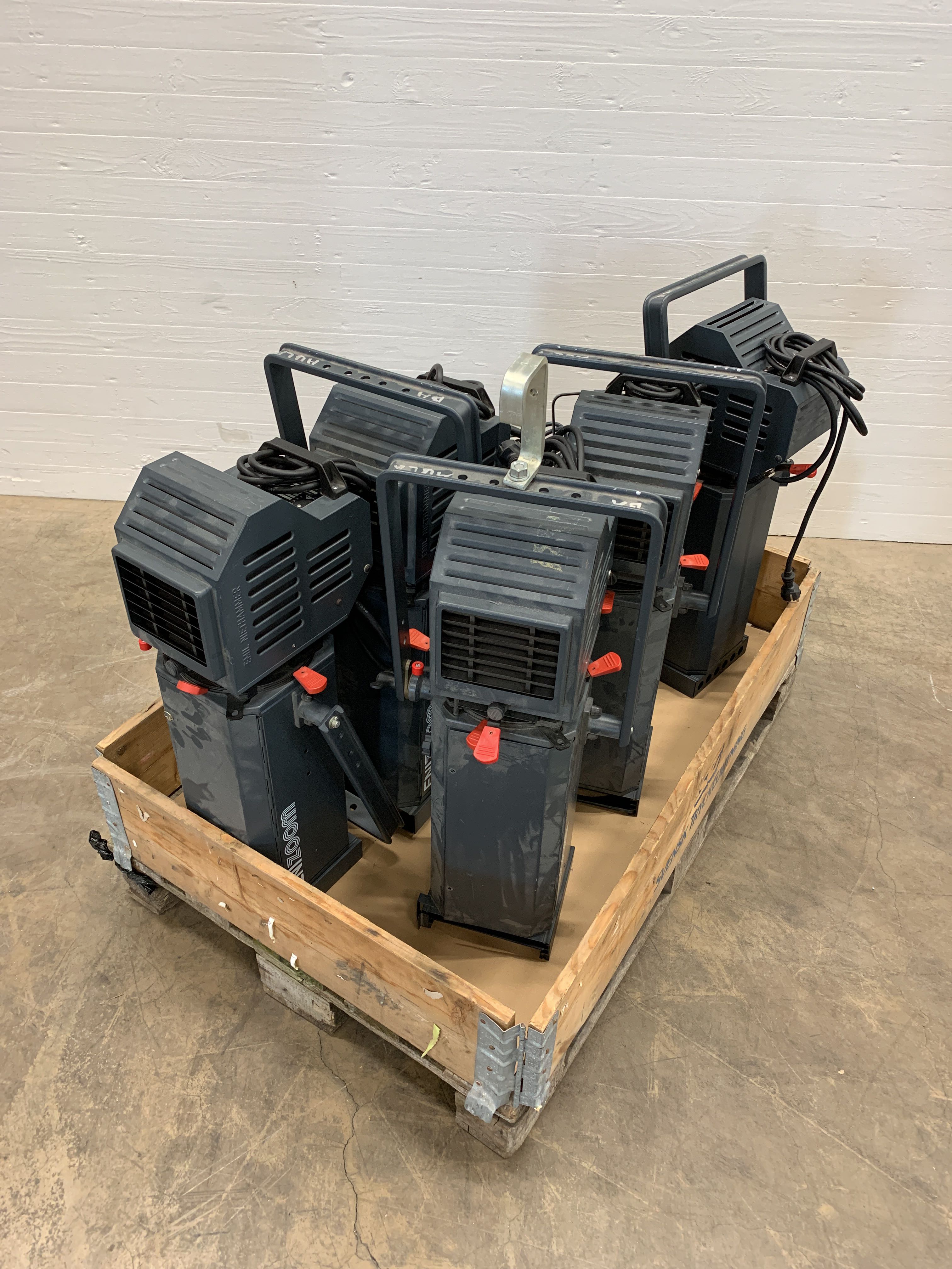 Assortment with Stage lighting NIethammer Enizoom etc. - PS Auction ...