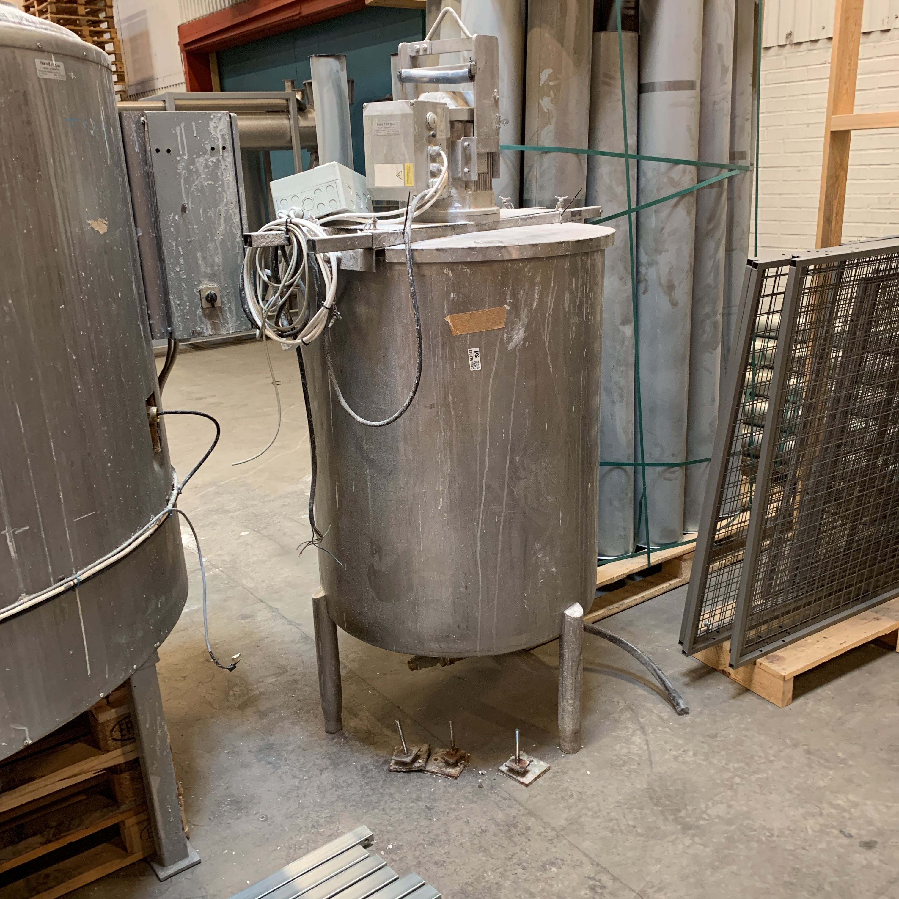 Rostfri Tank 400 liter med omrörarmotor - Auktioner online ...