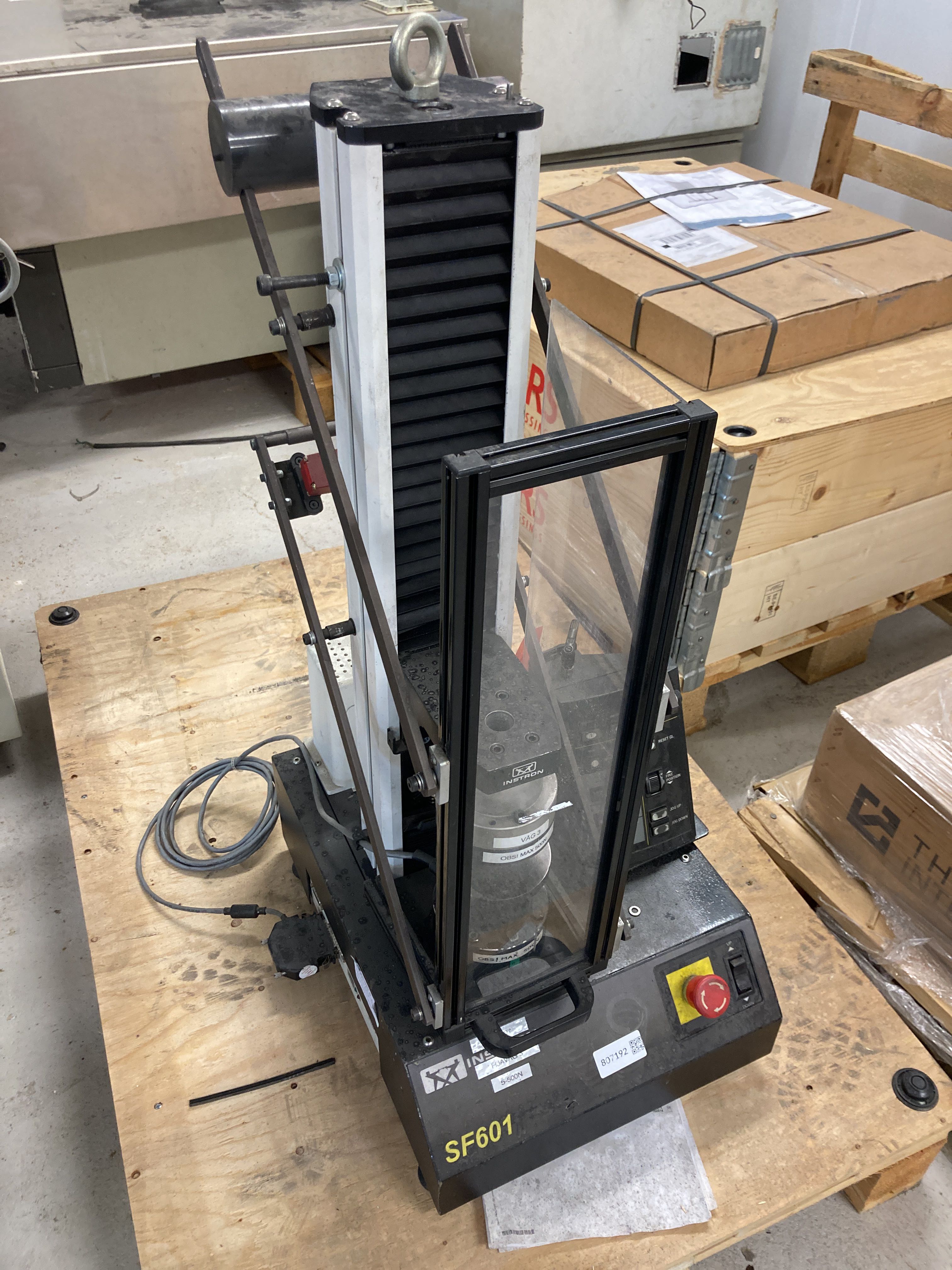 Load tester Instron SF601 - PS Auction - We value the future - Largest ...