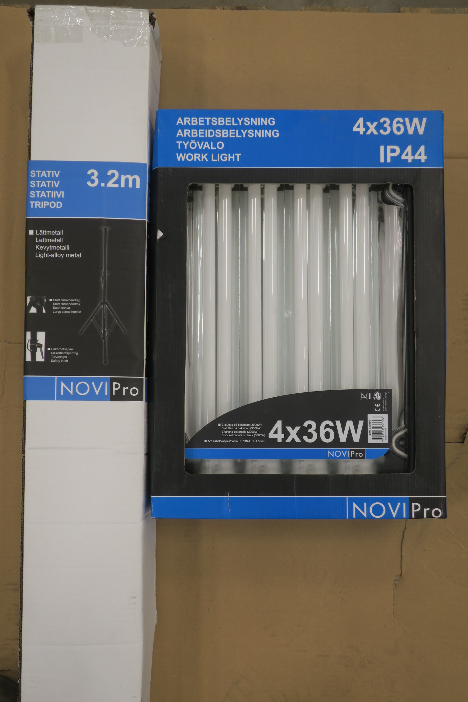 Work lamp and tripod Novipro - PS Auction - We value the future ...