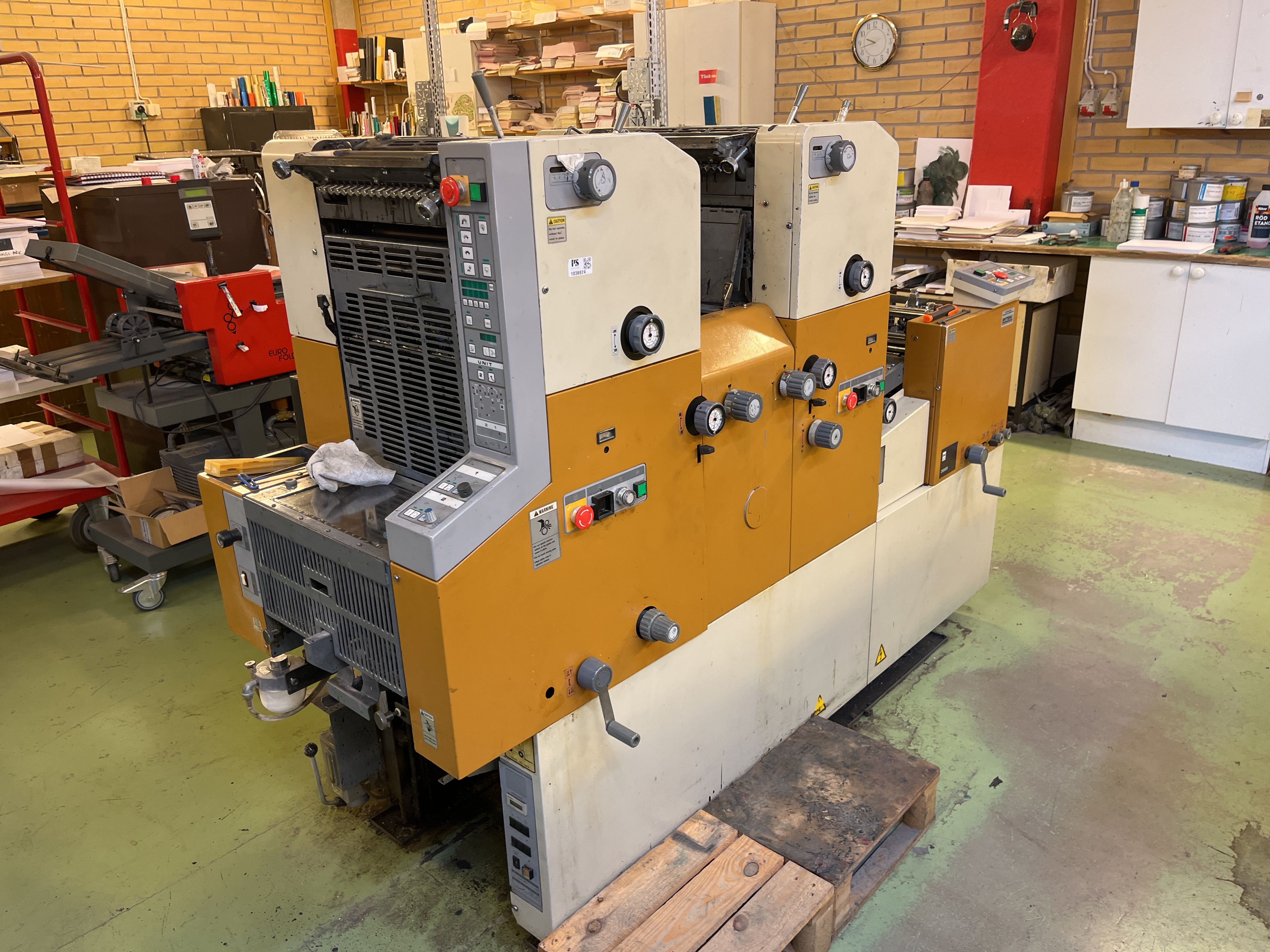 2-färgs tryckmaskin Itek Graphix 3995 (1050323) - Hitta auktioner på BidPal