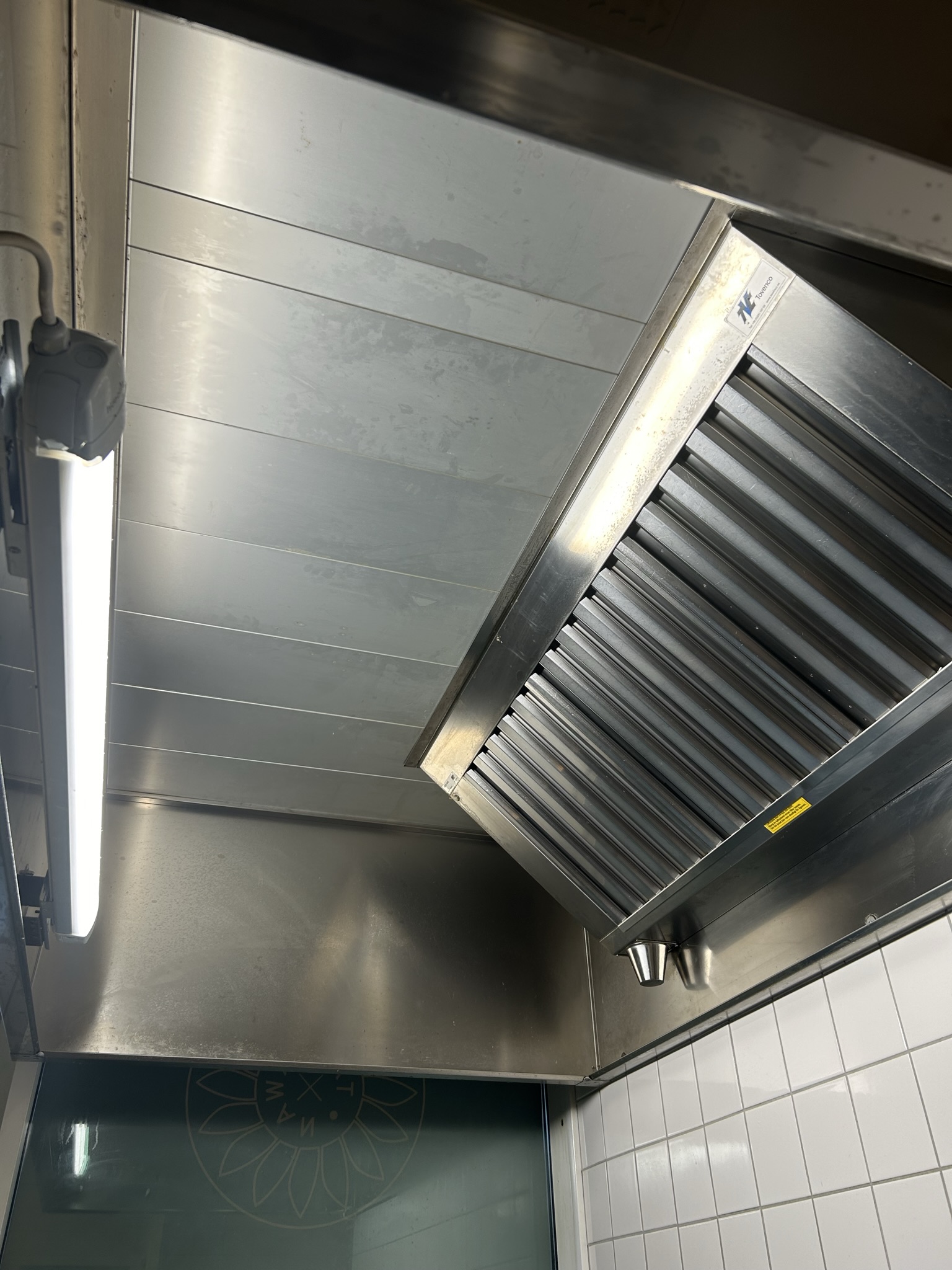 Kitchen hood system with kitchen hood & accessories - Stoveco cover ...