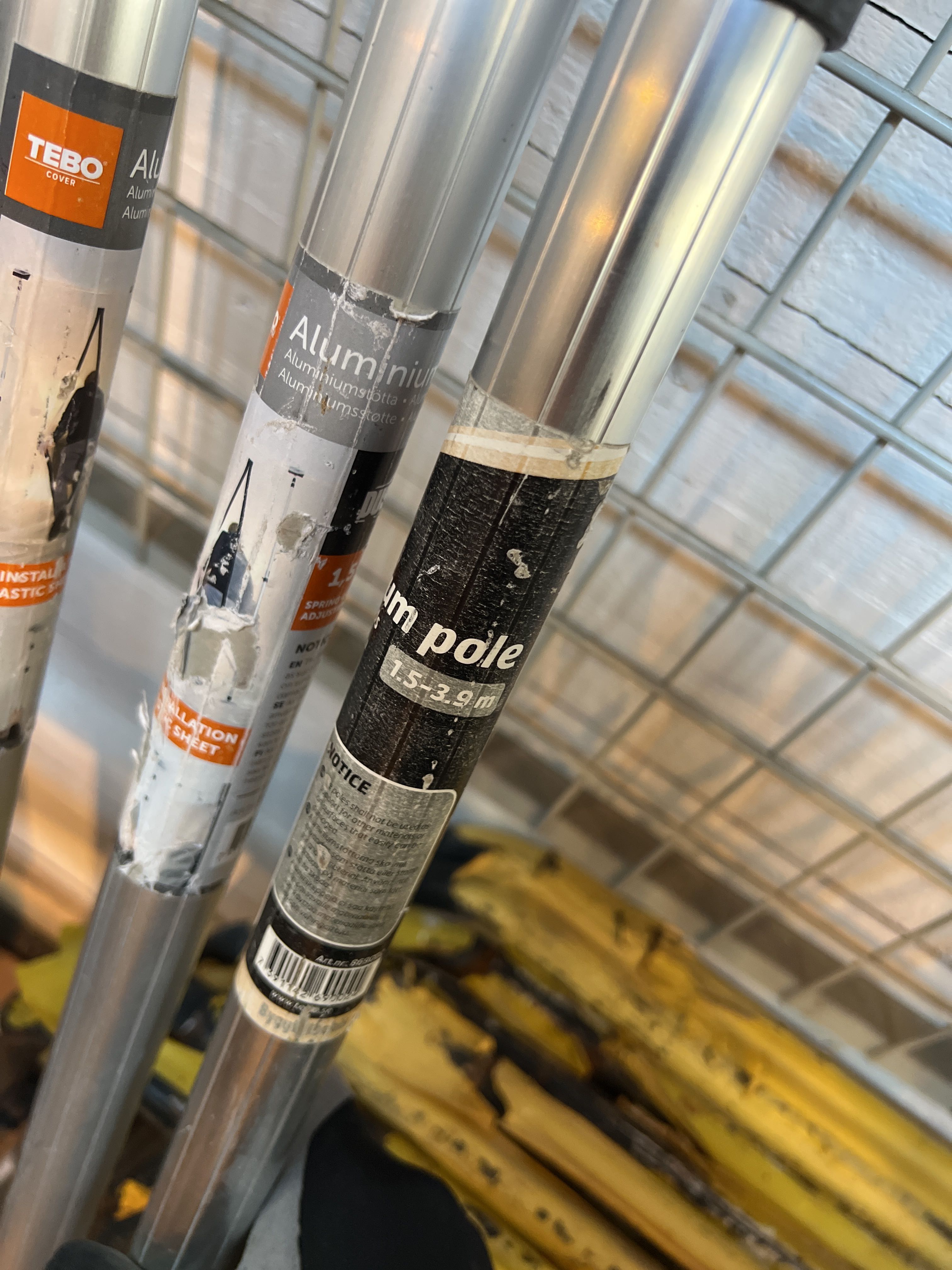 Plaster stand, trestles, ladder and spirit level - PS Auction - We ...