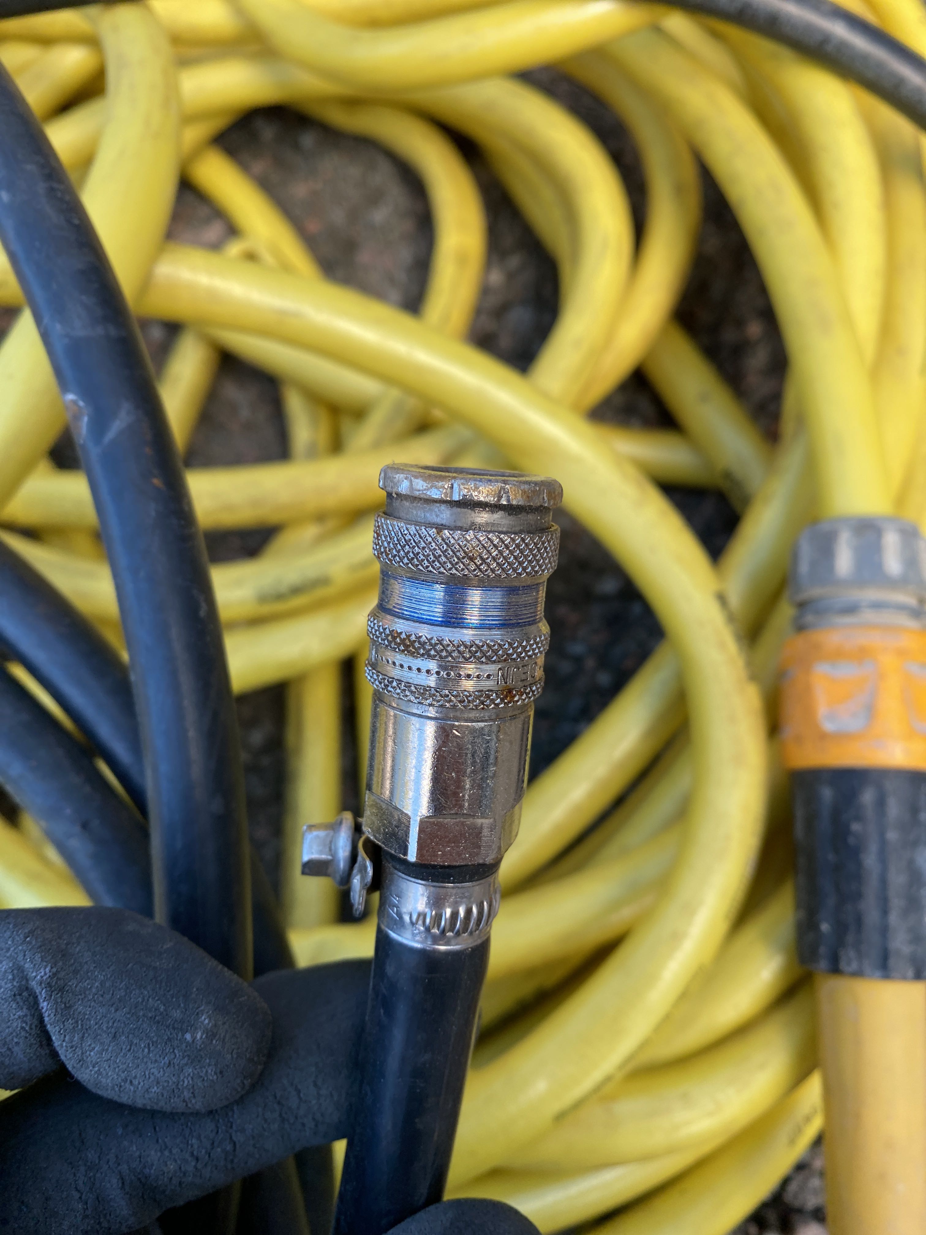 Trädgårdsutrustning, krattor, spadar, skrapor m.m - Auktioner online - Nätauktioner ...