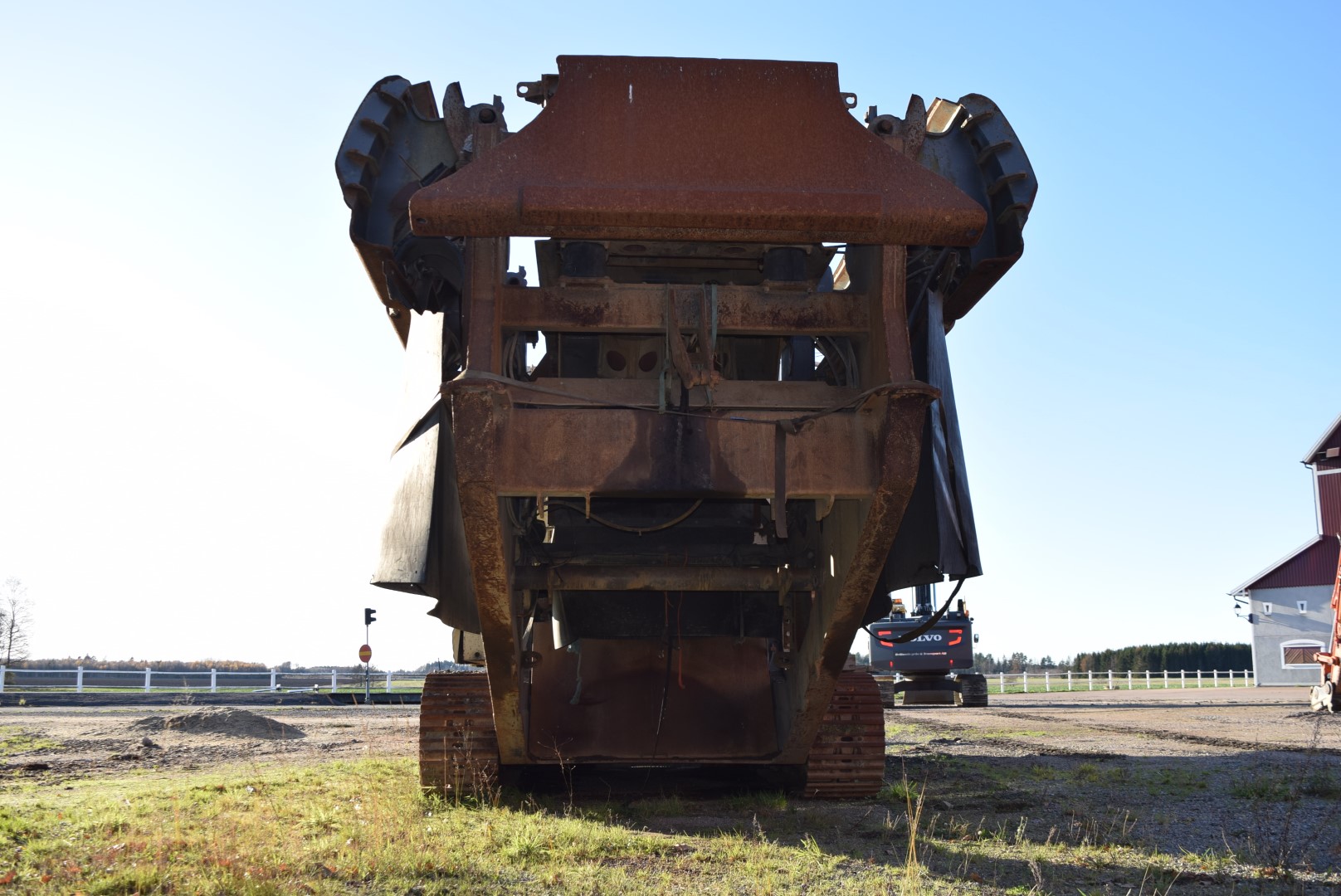 Mobile crushing plant Metso Lokotrack LT 3054 - PS Auction - We value ...