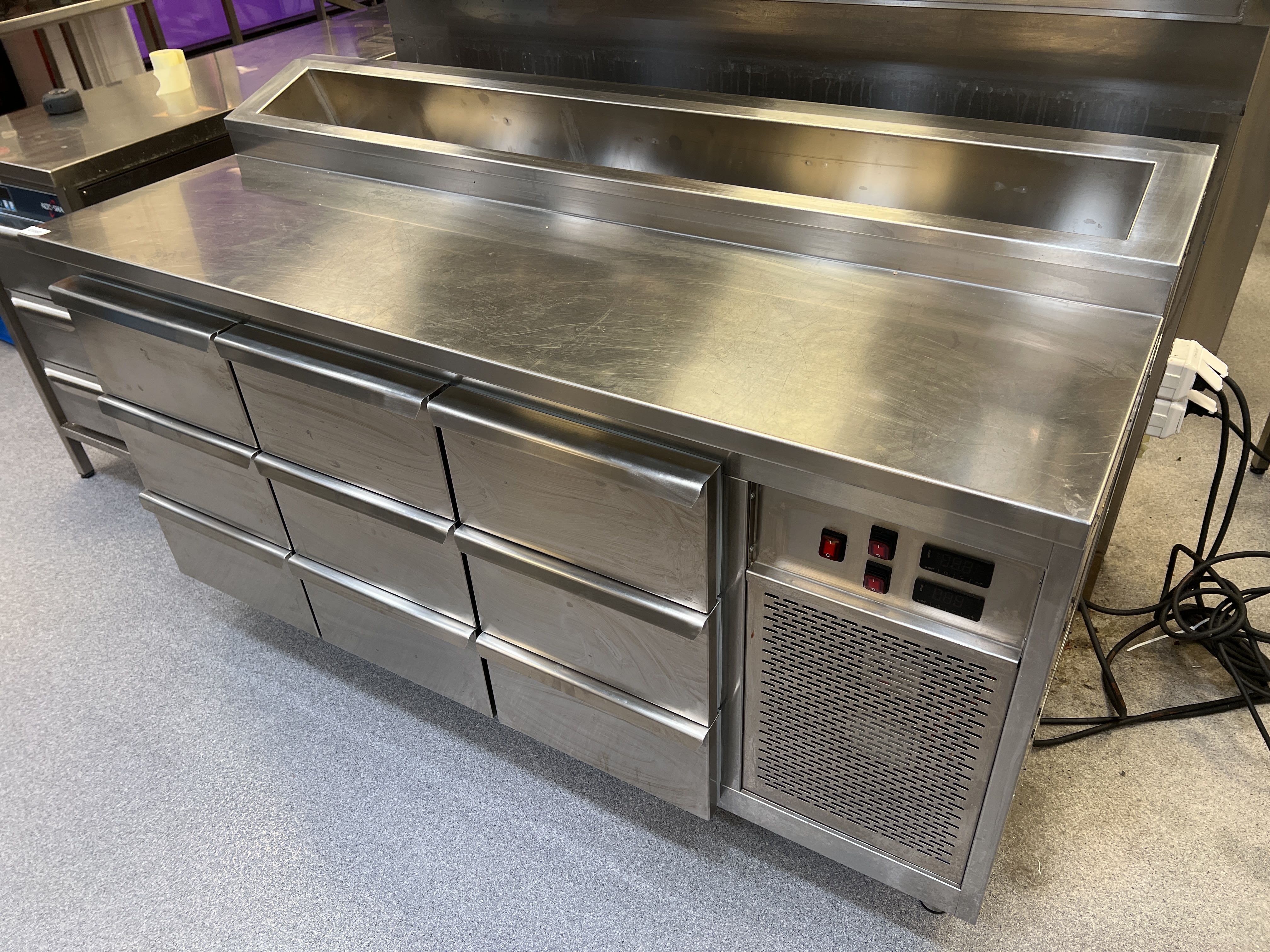 Cooling bench with drawers, cooling trough - PS Auction - We value the ...