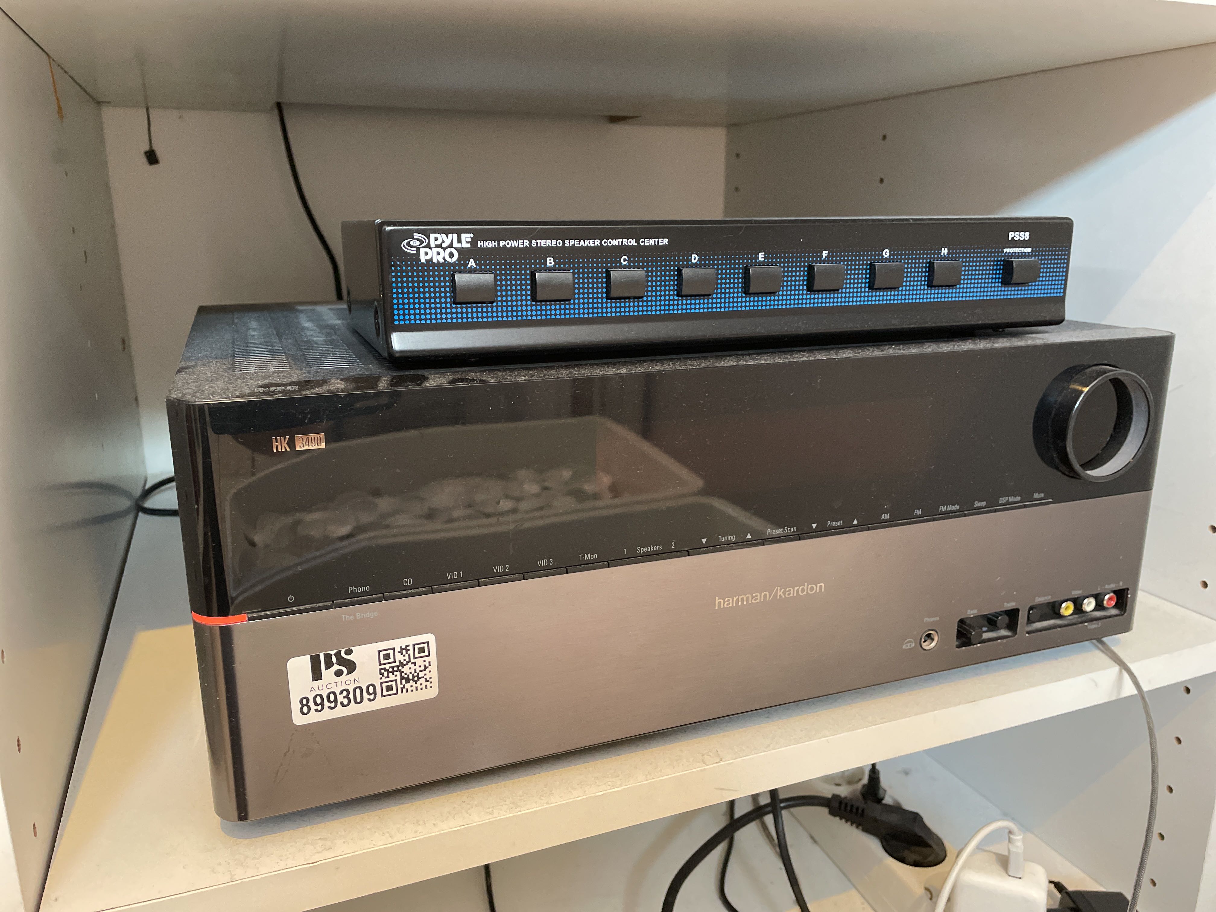 Sound system harman/kardon and Bang & Olufsen speakers - PS Auction ...