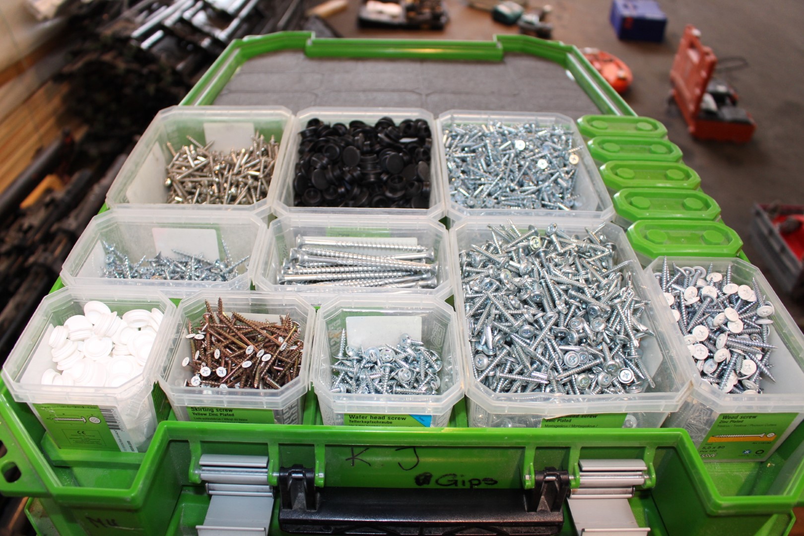 Assortment boxes from ESSVE with screw, 4 pieces - PS Auction - We ...