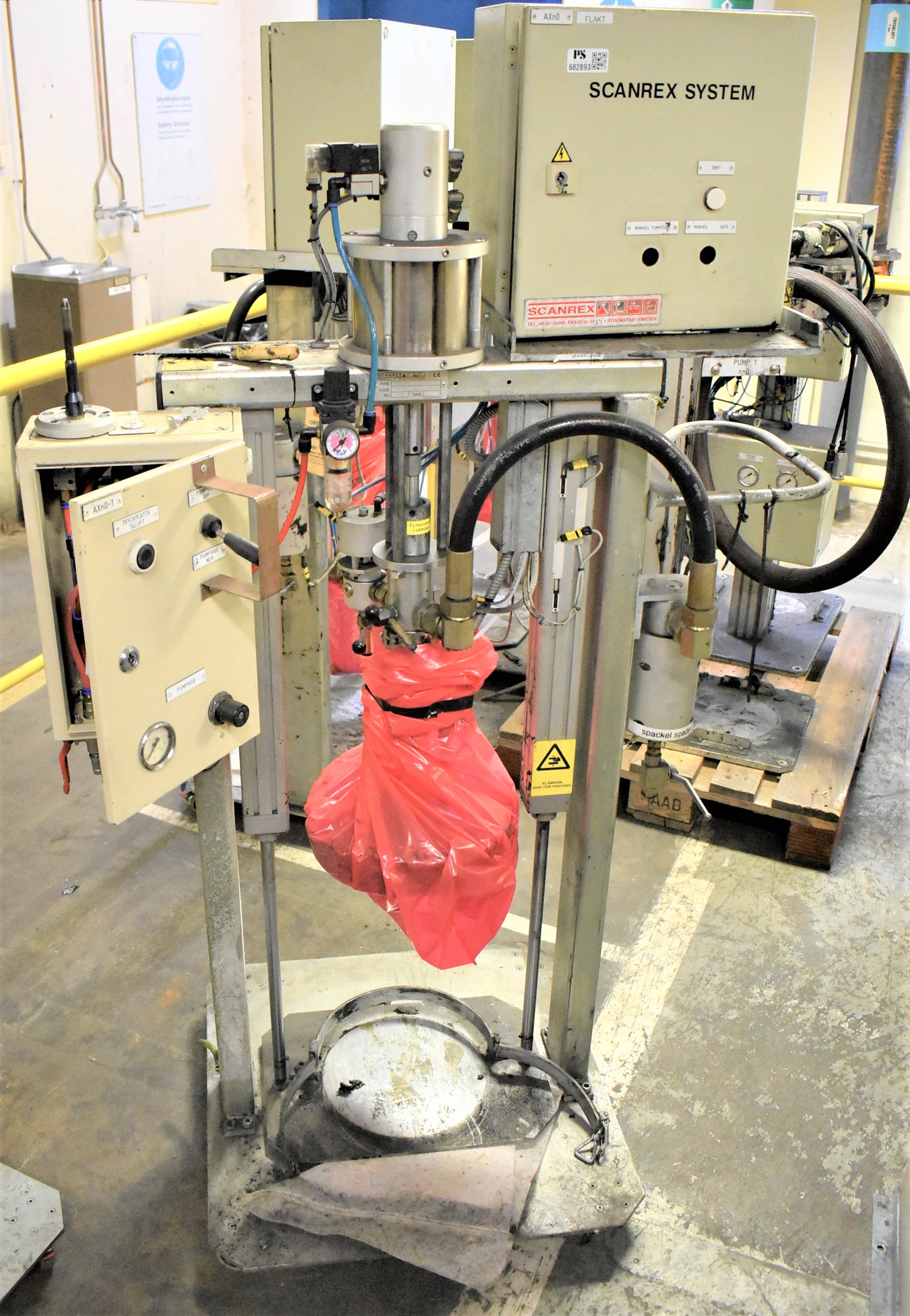 Glue system / pump station from Scanrex - PS Auction - We value the ...