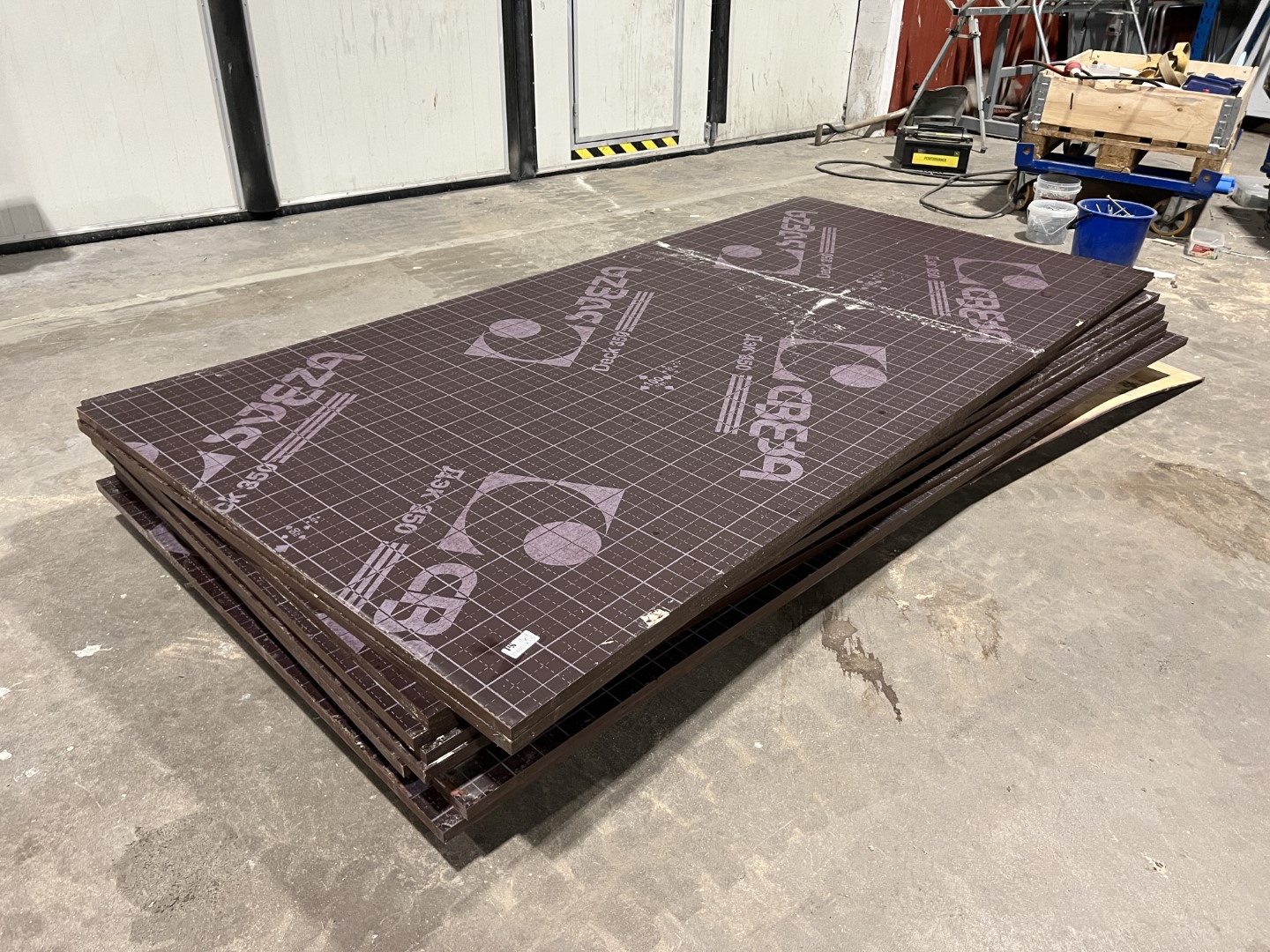 Plyfa Sveza 10 sheets 120x250x2 cm. - PS Auction - We value the future - Largest in net auctions