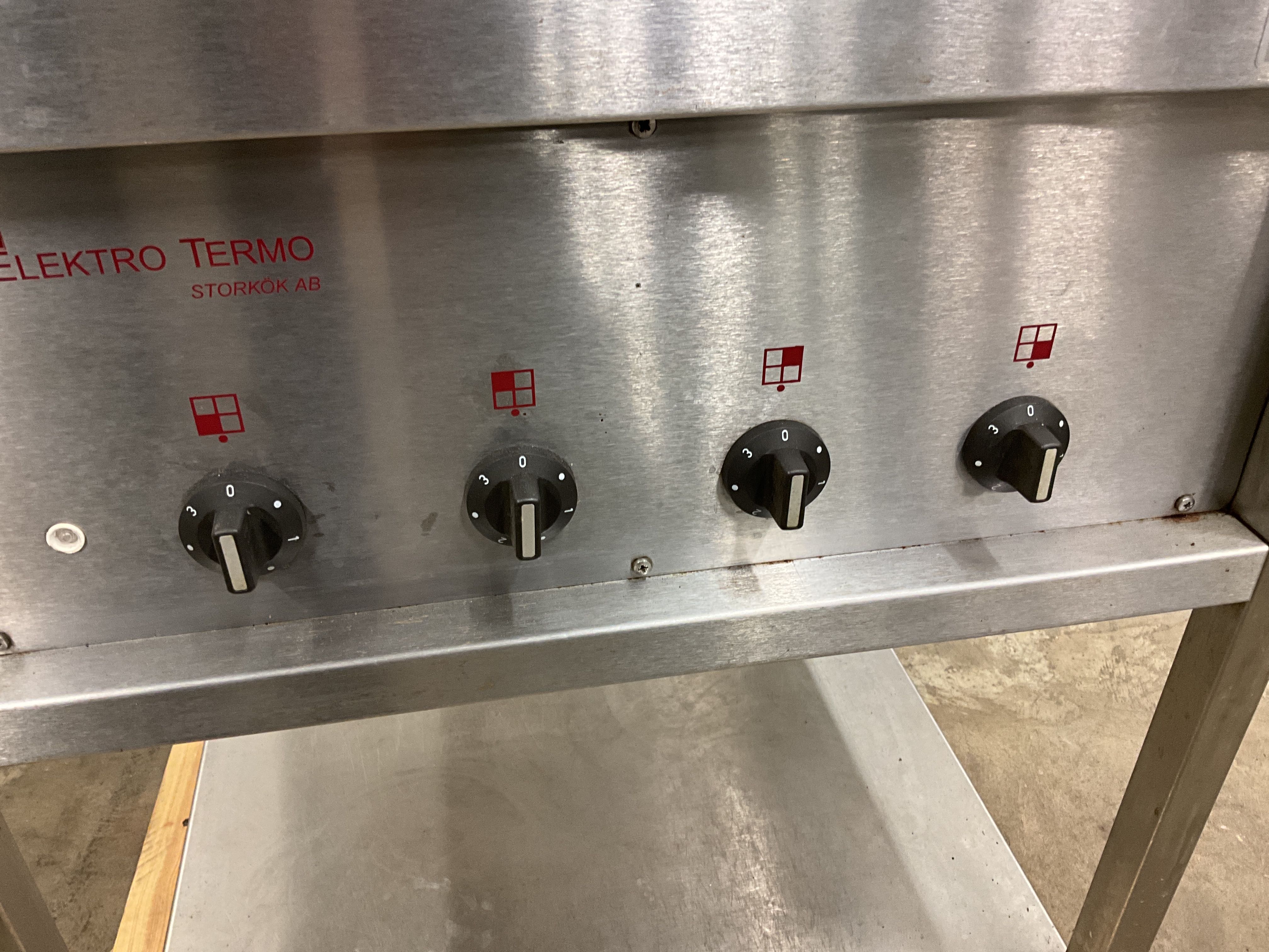 Stove Electro Termo 4 plates - PS Auction - We value the future ...