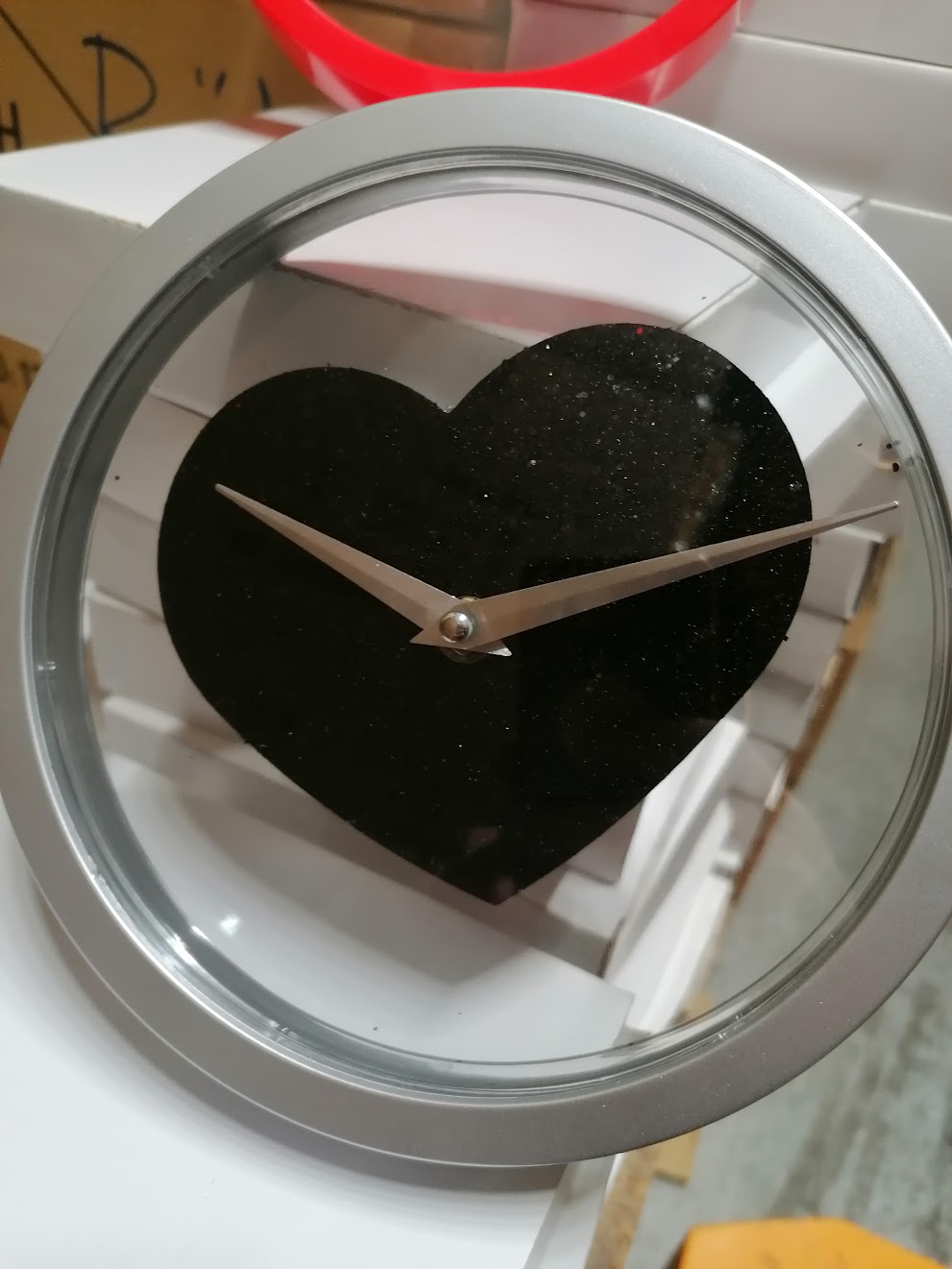 Large batch of 280 wall clocks "Love in time" - PS Auction - We value ...
