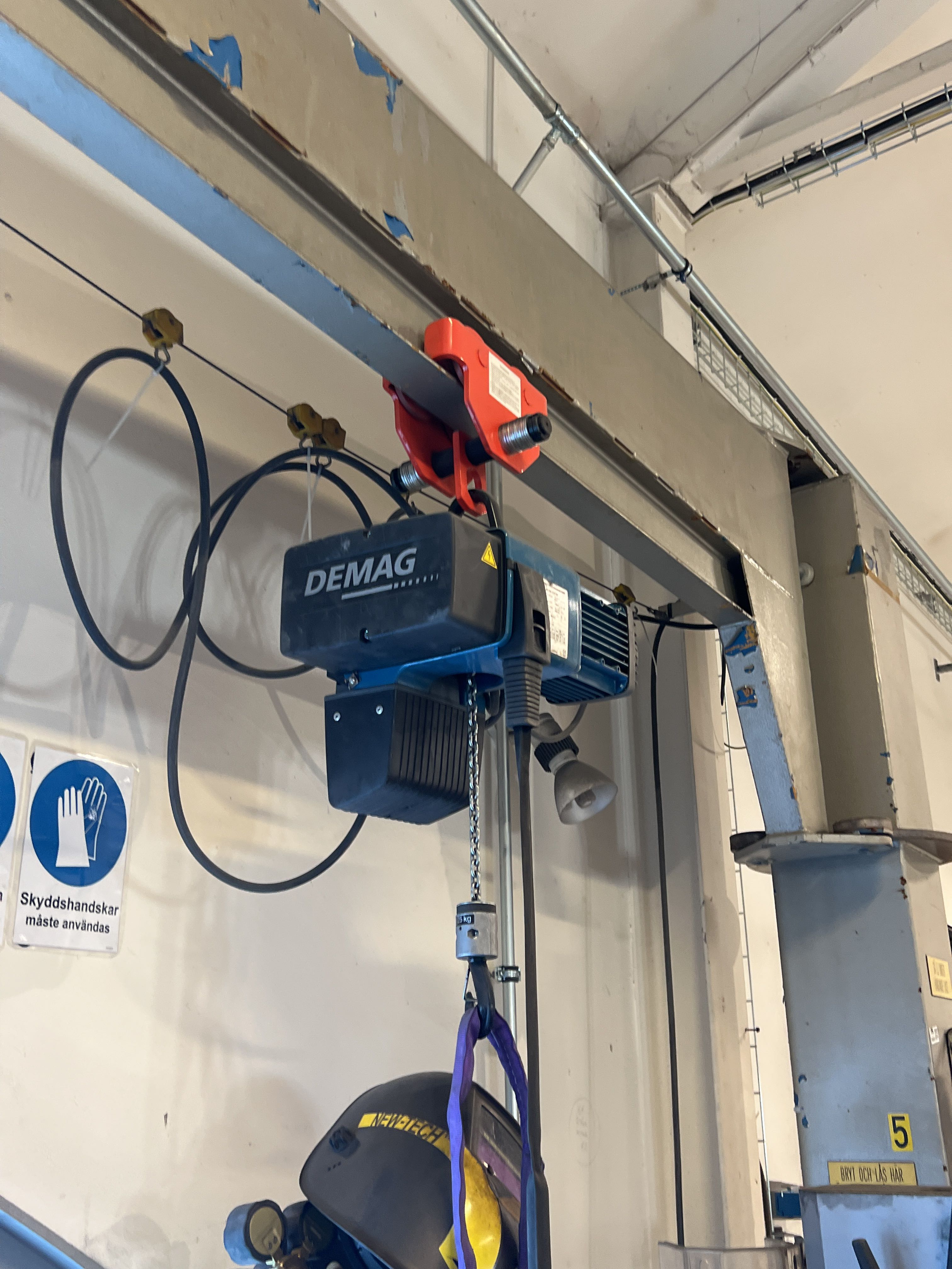 Column jib crane, Demag, 250kg - PS Auction - We value the future ...