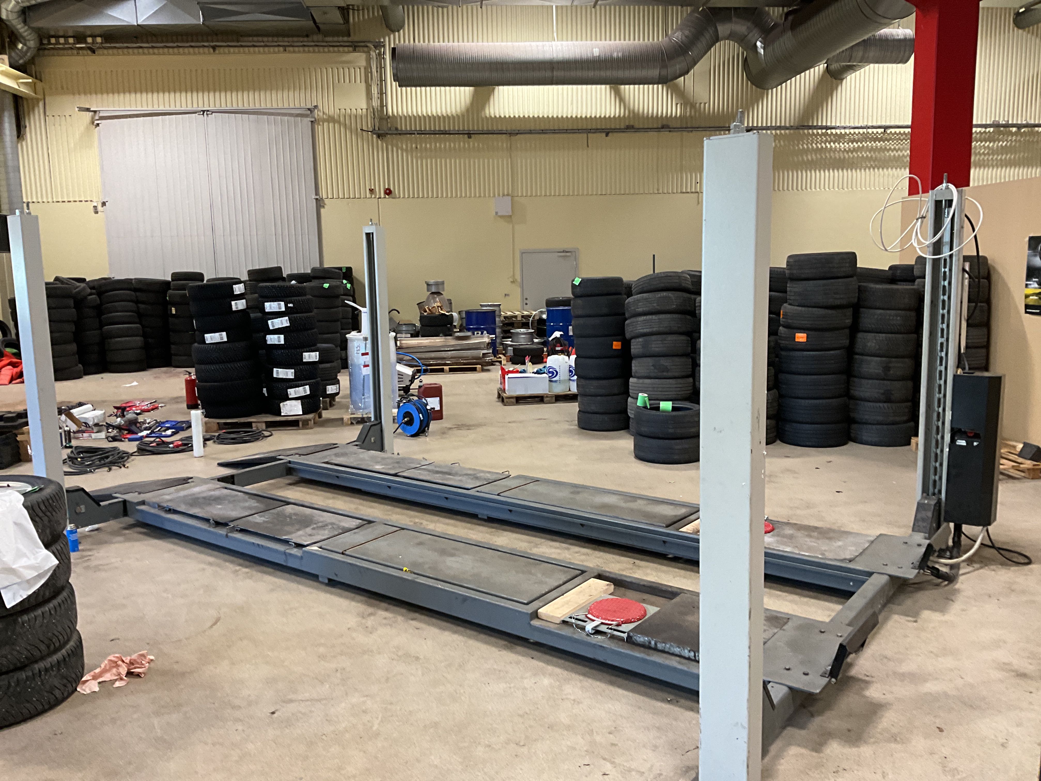 4-pillar lift OMA 526LT-ALT 5-Ton - PS Auction - We value the future ...