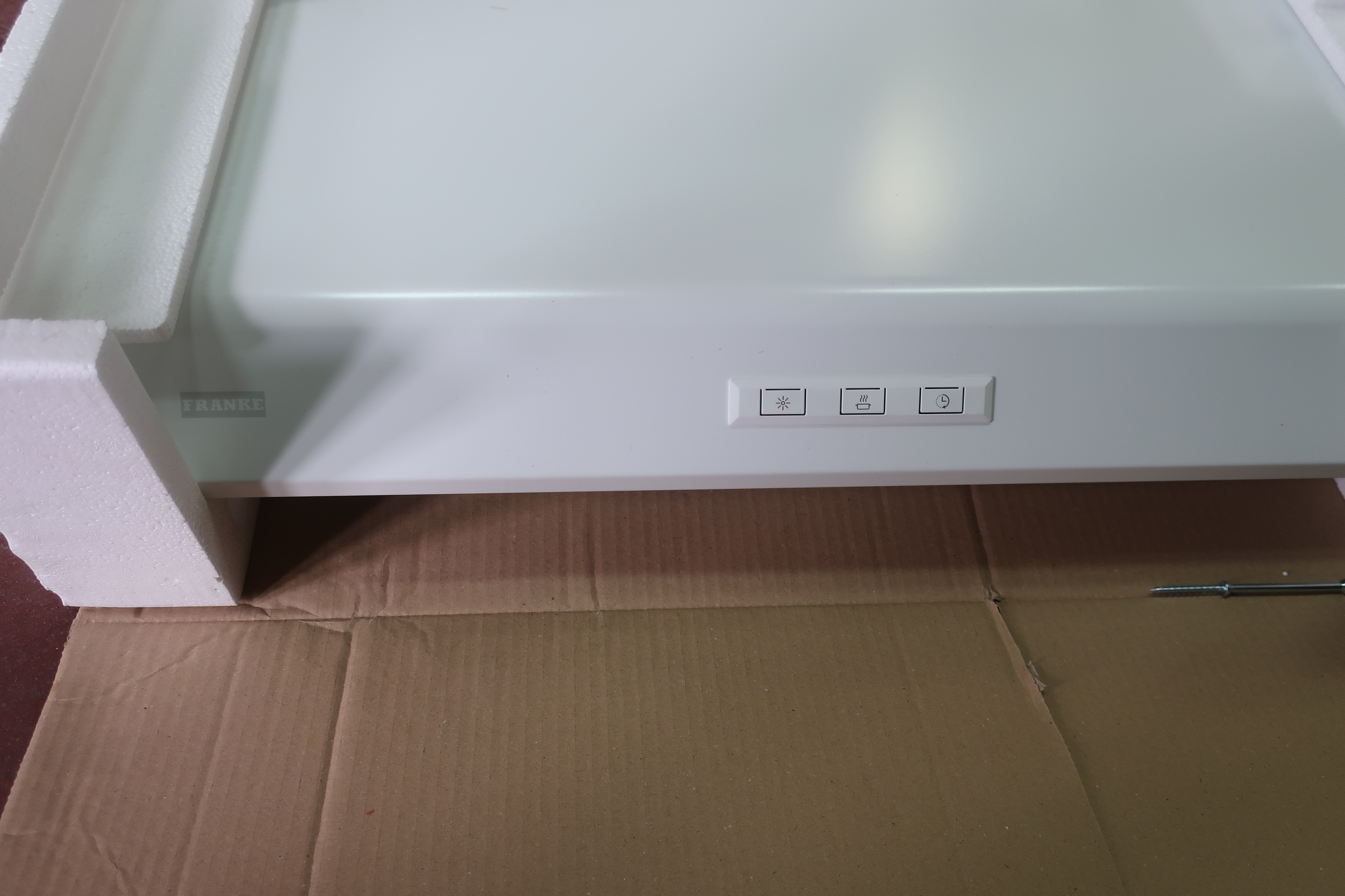 Cooker hood - Franke Futurum Spirit 1221B-10, white, 70cm - PS Auction ...