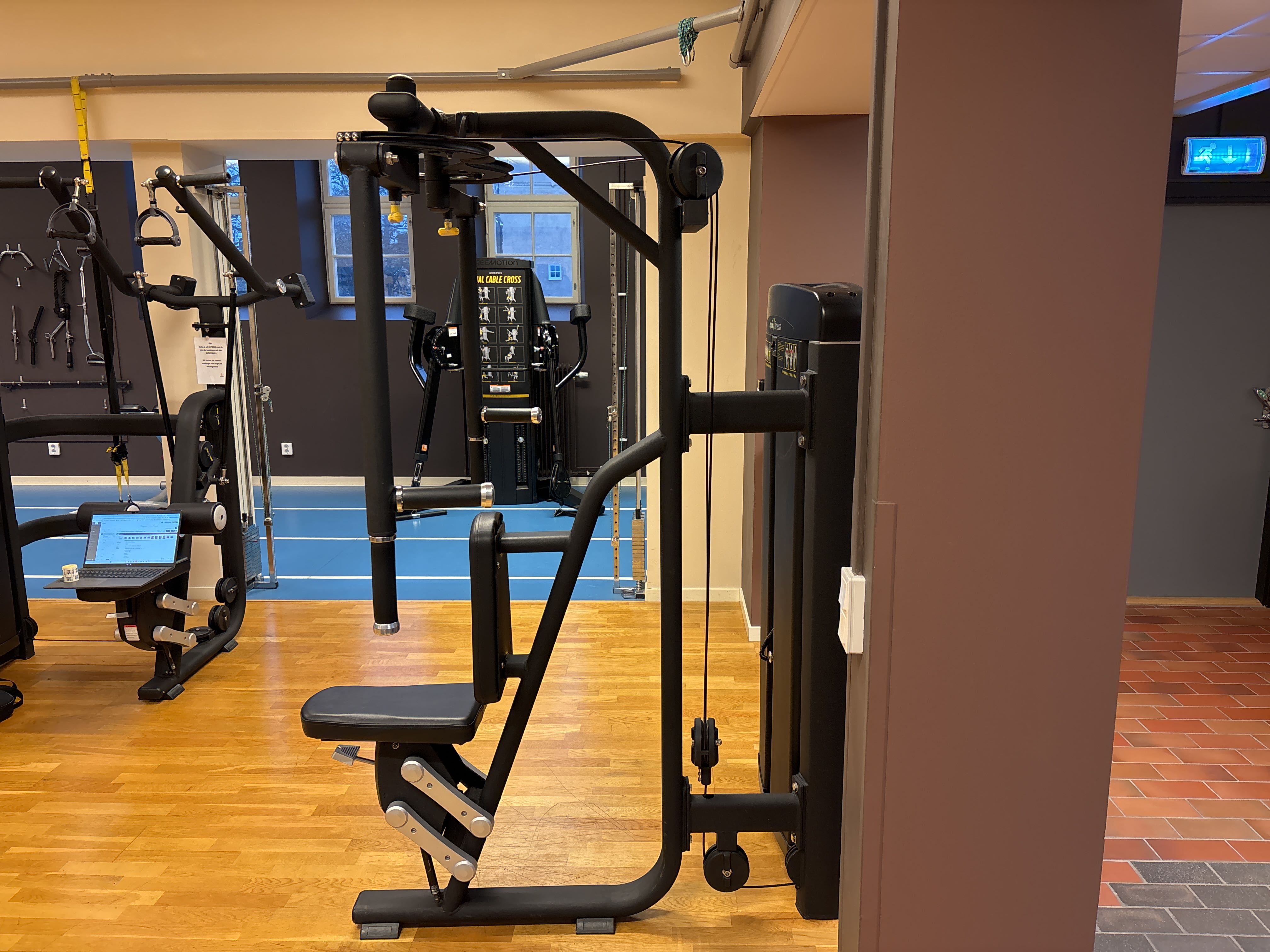 Bröstpress & Omvända flyes - Epic Fitness 02A - Auktioner online ...