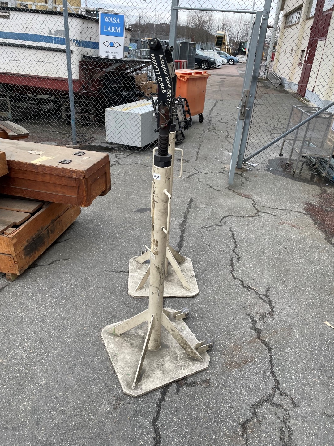 Rear adapter pedestal stand, BR715 - PS Auction - We value the future ...
