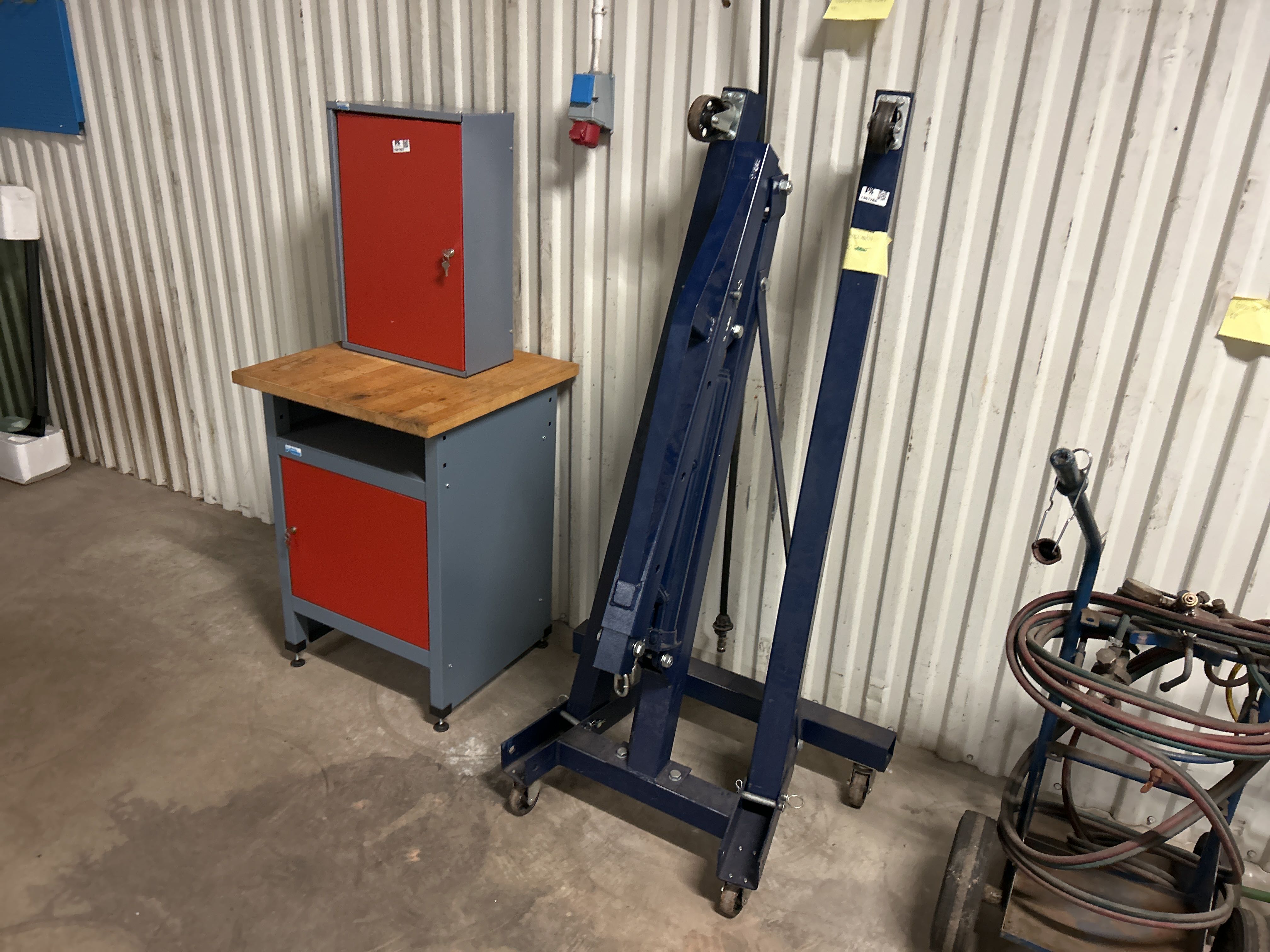 Engine lift 2000 kg - Biltema - PS Auction - We value the future ...
