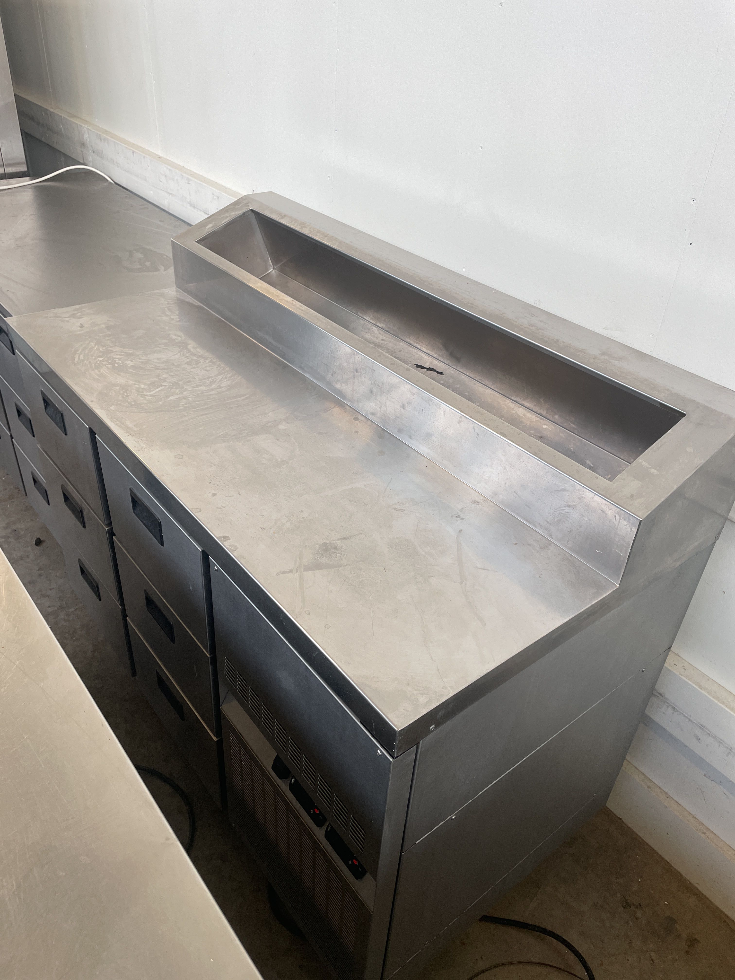 Cooling bench with gutter - PS Auction - We value the future - Largest ...