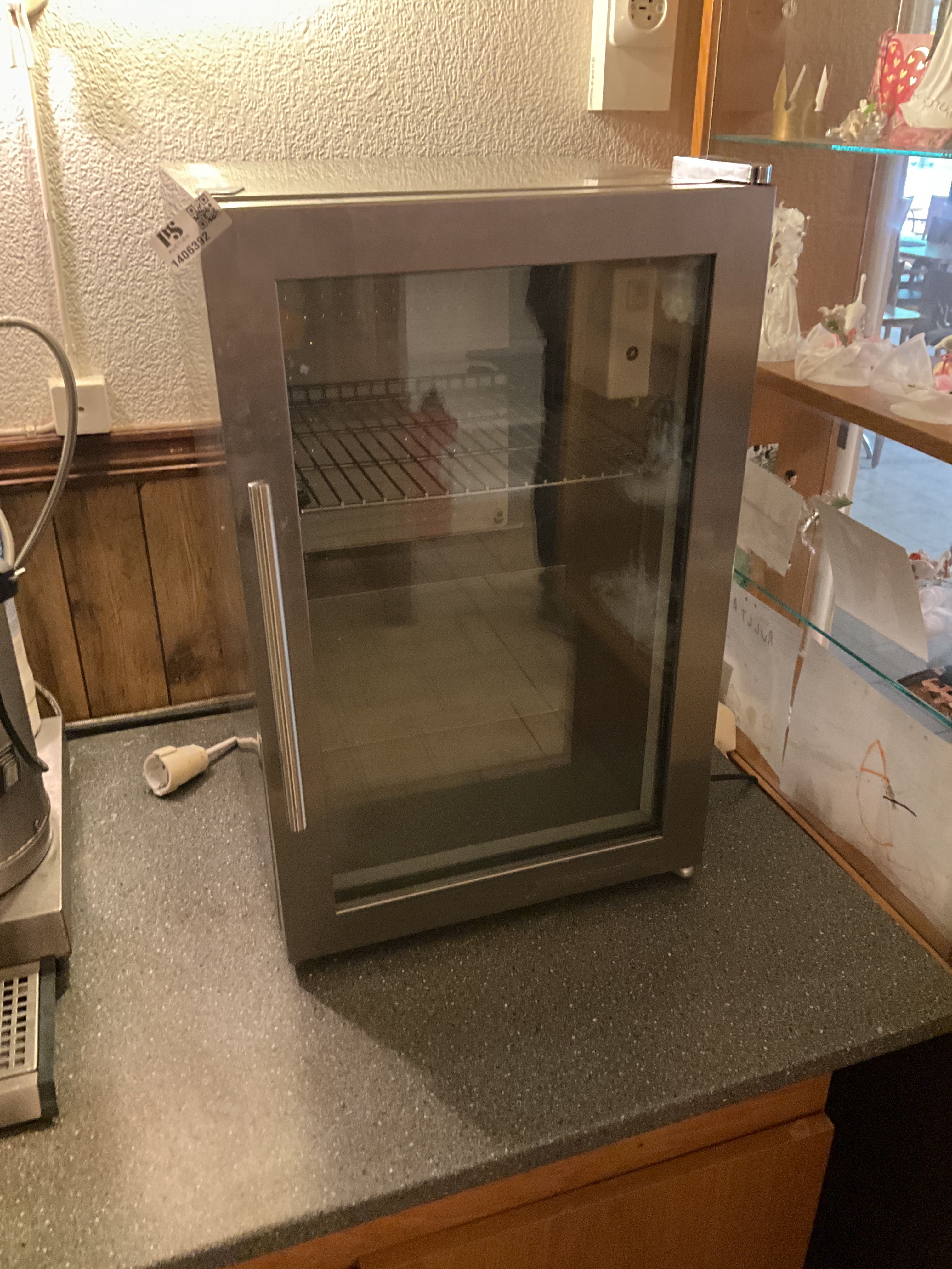 Beverage cooler benchtop model - PS Auction - We value the future ...