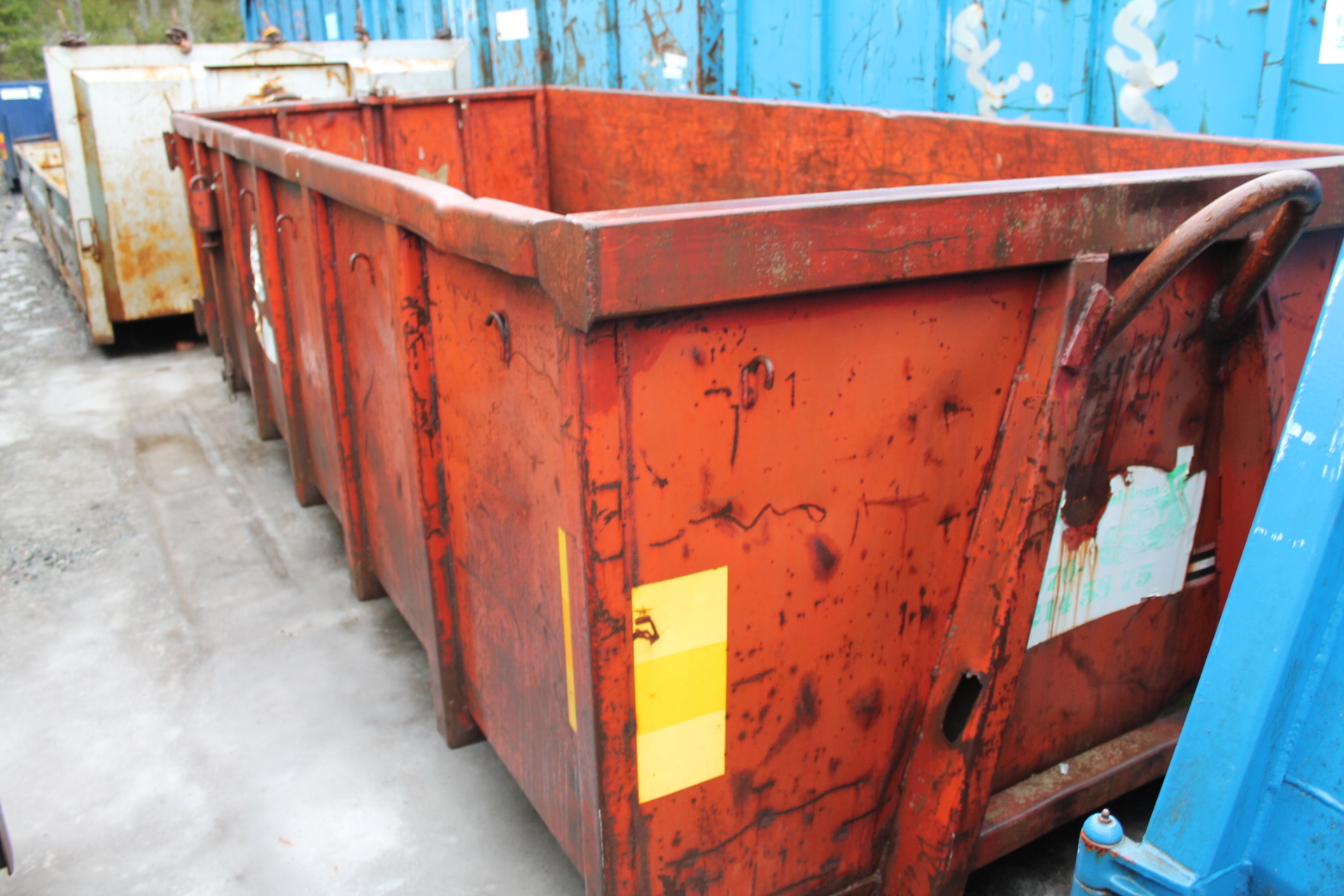 Container lastväxlare öppen - Auktioner online - Nätauktioner ...