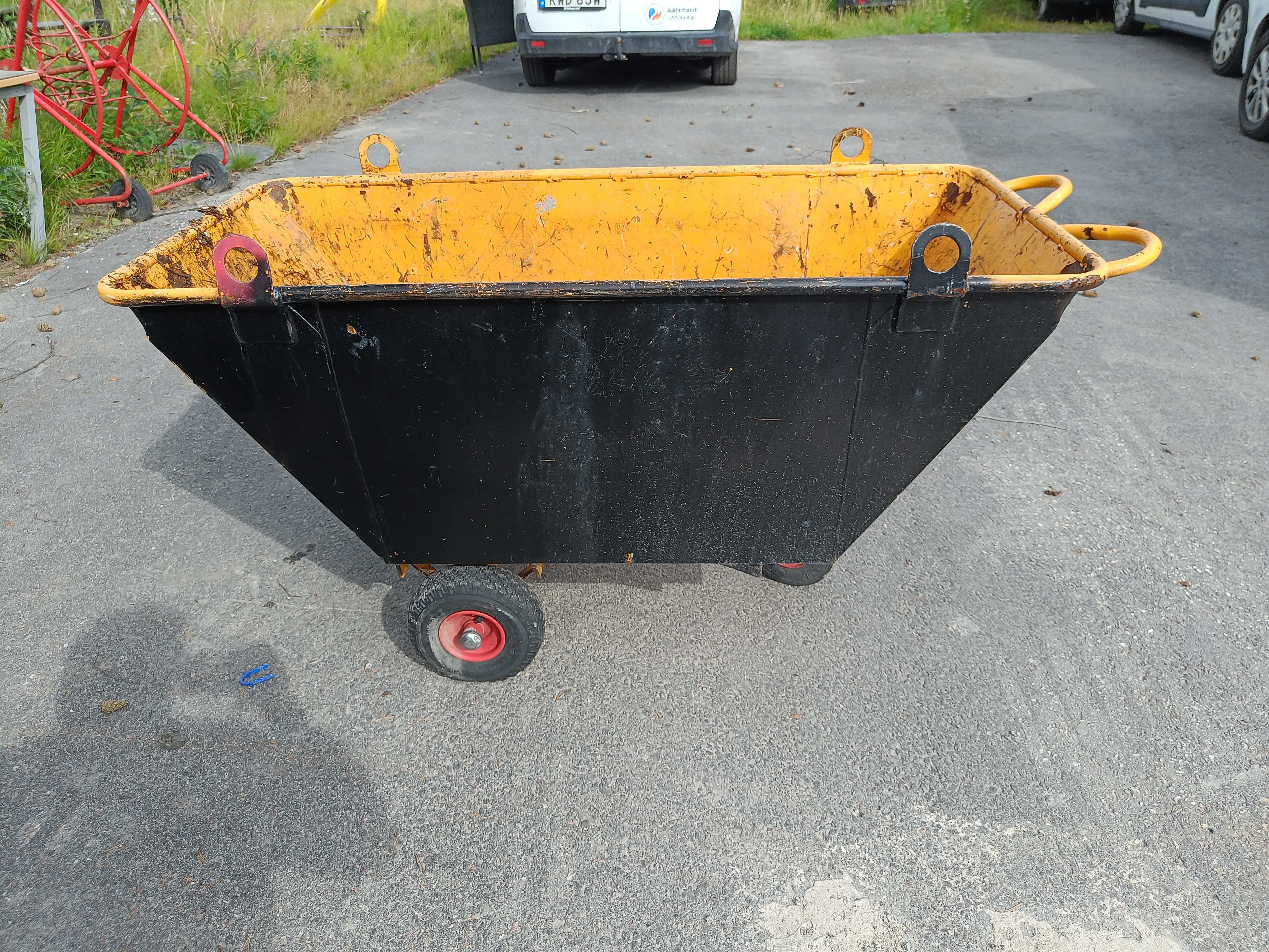 Scrap tub on wheels - PS Auction - We value the future - Largest in net ...
