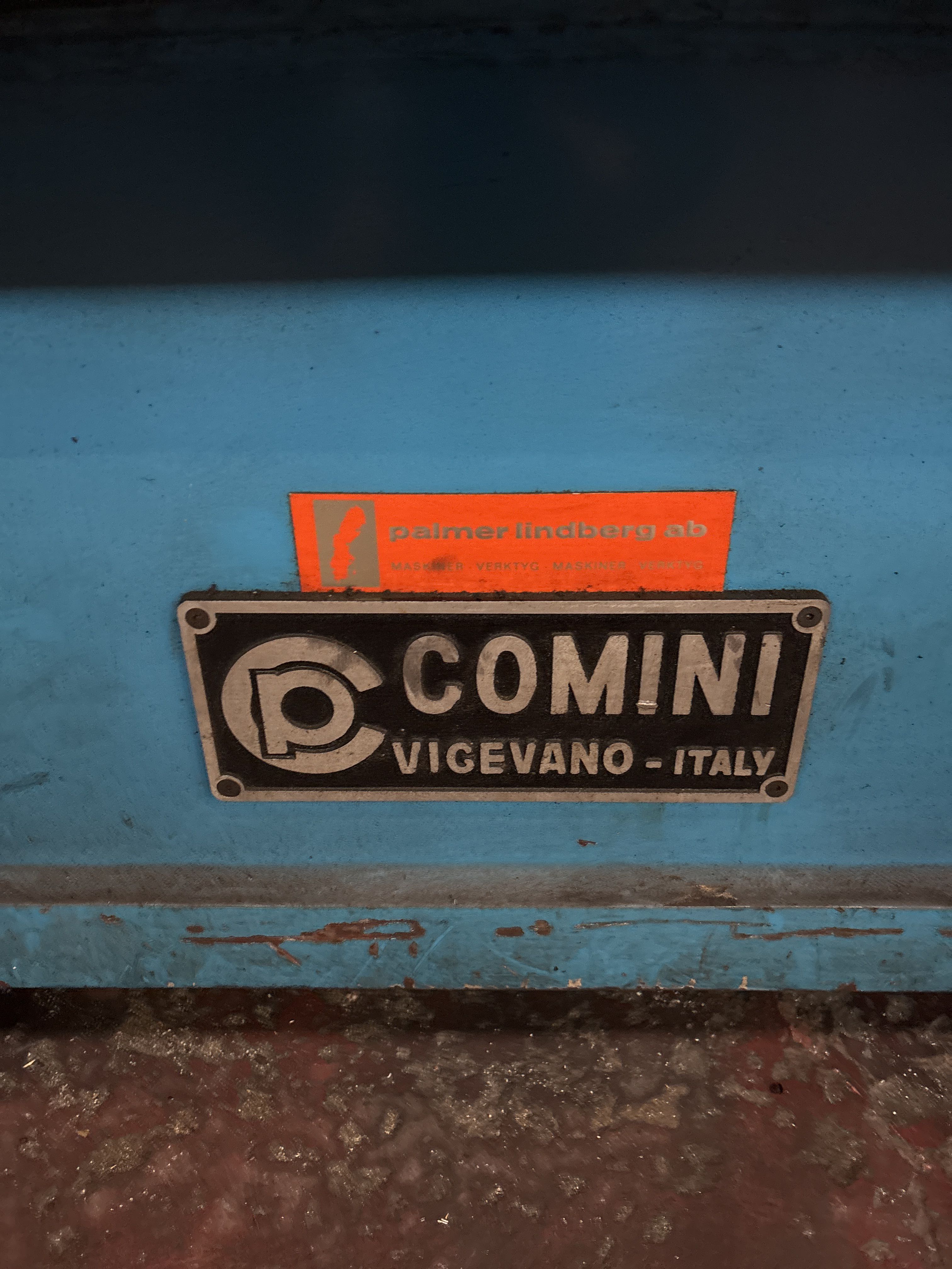 Specialmaskin med dubbla motorer – Comini (Vigevano, Italien ...