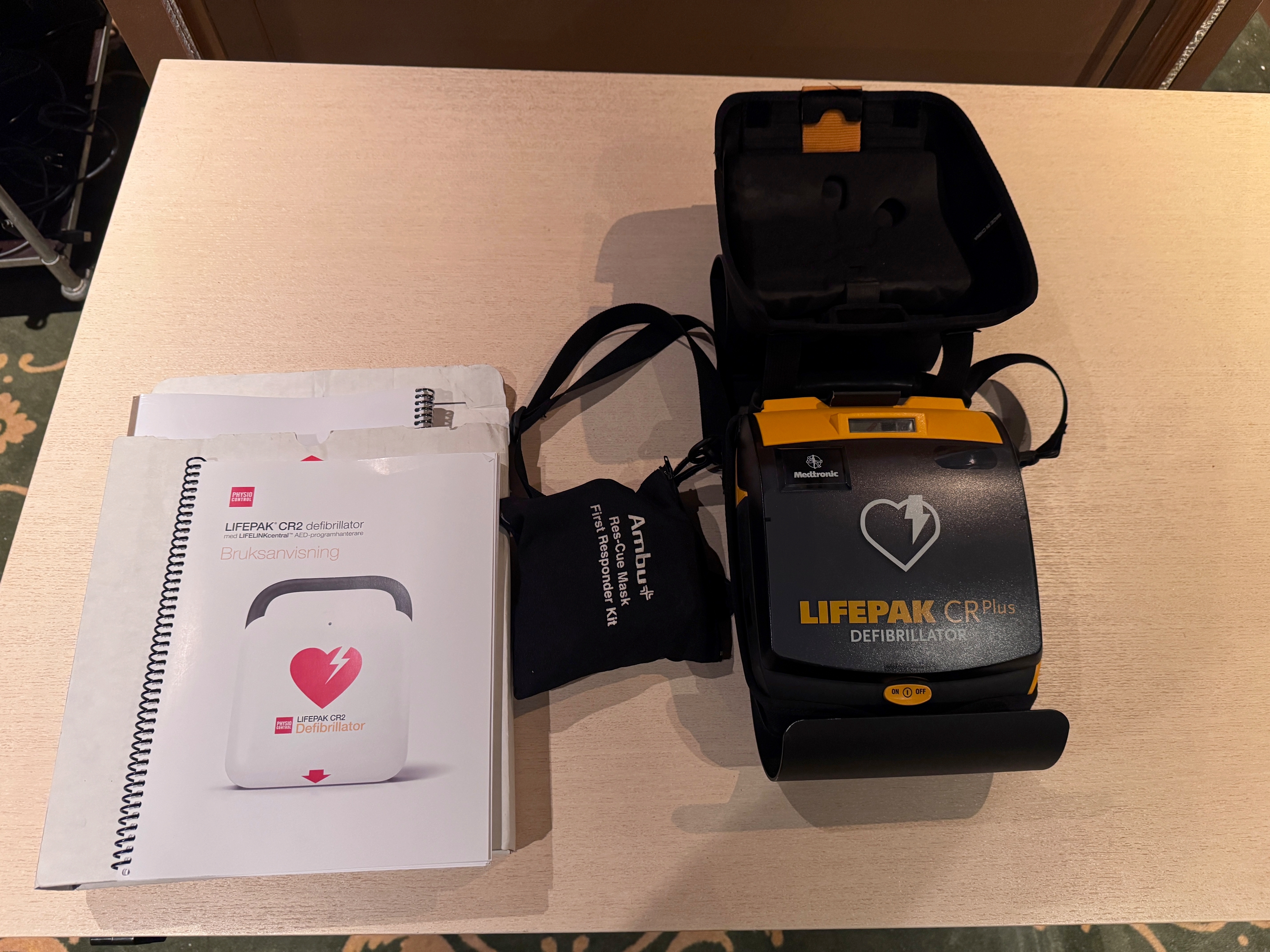 Hjärtstartare / Defibrilator - Lifepak CR Plus - Auktioner online ...