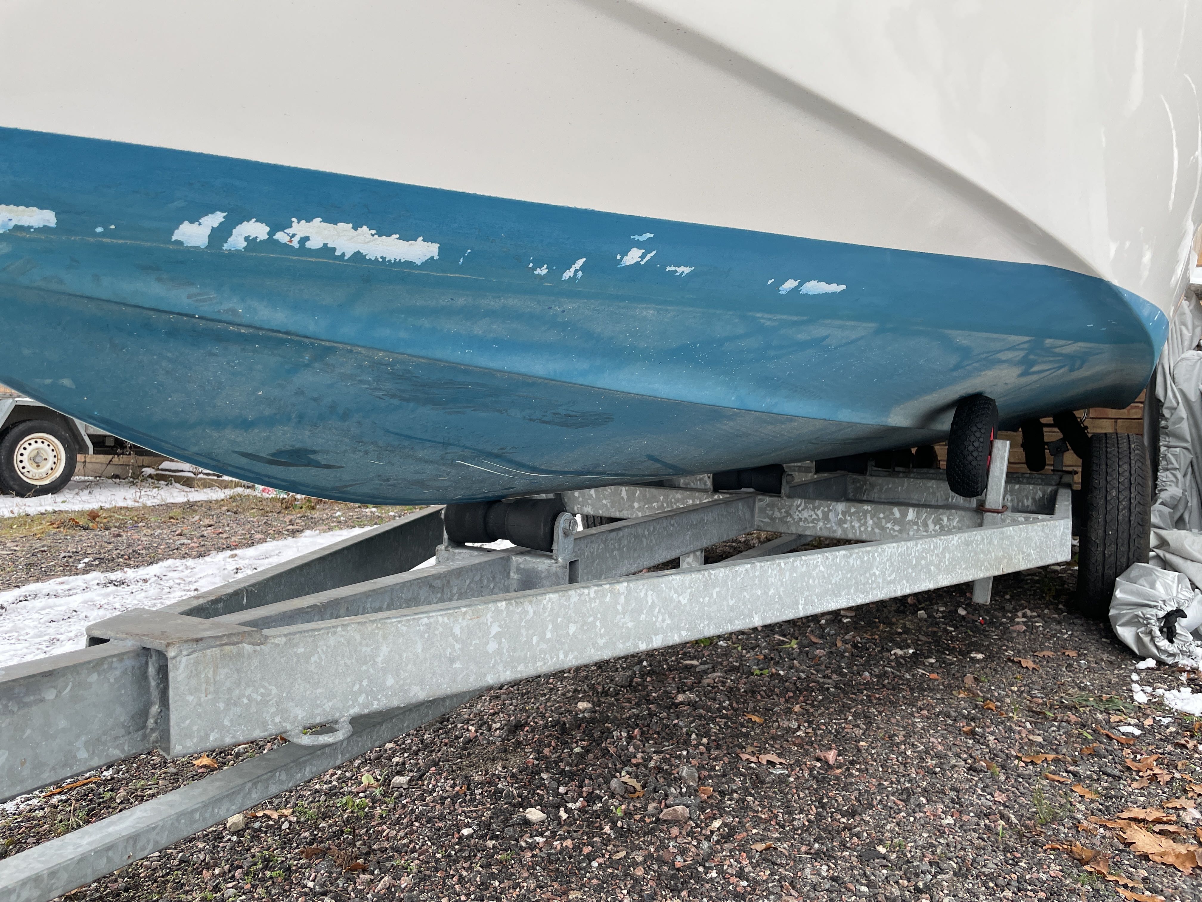 Sea Ray 200 med båt trailer (reparationsobjekt) - Auktioner online ...